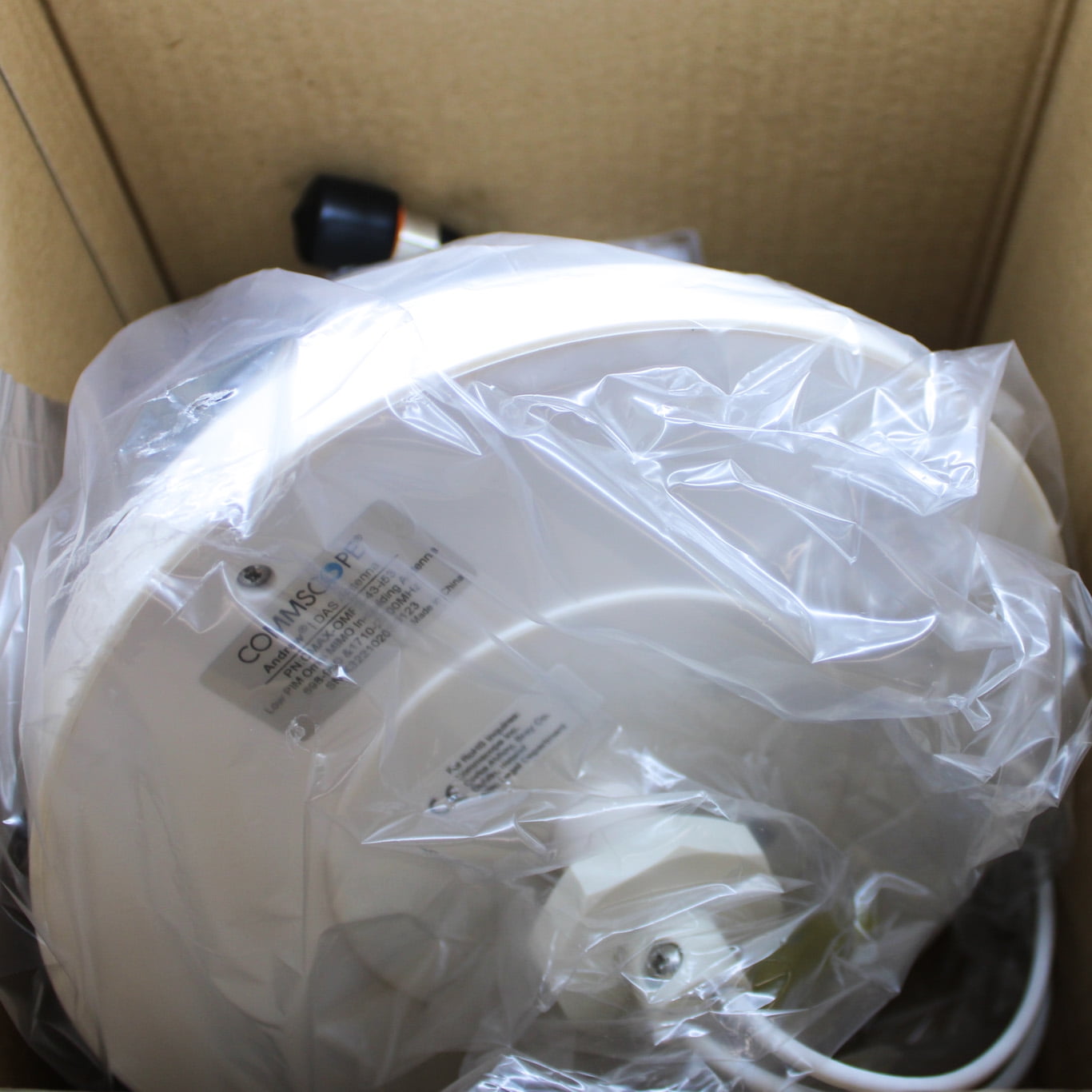 CommScope Low PIM Omni MIMO In-Building Antenna CMAX-OMF2-43-I53 ...