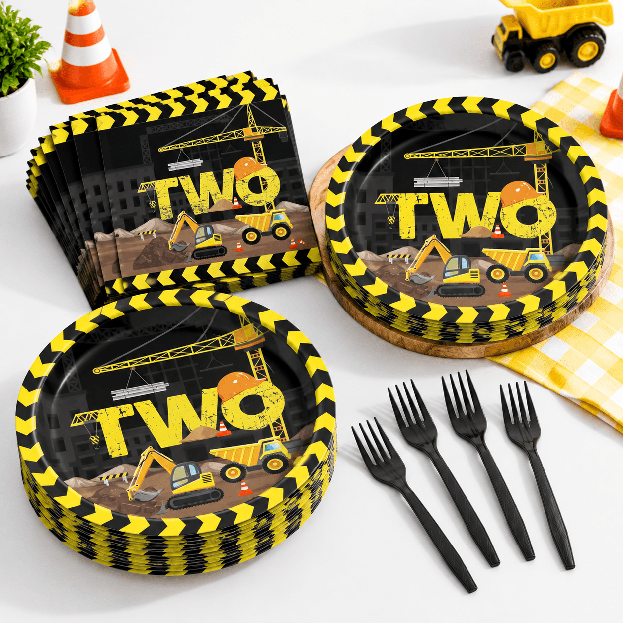 Construction 2nd Themed Party Tableware Set, Serves 25, 100-Piece Party ...
