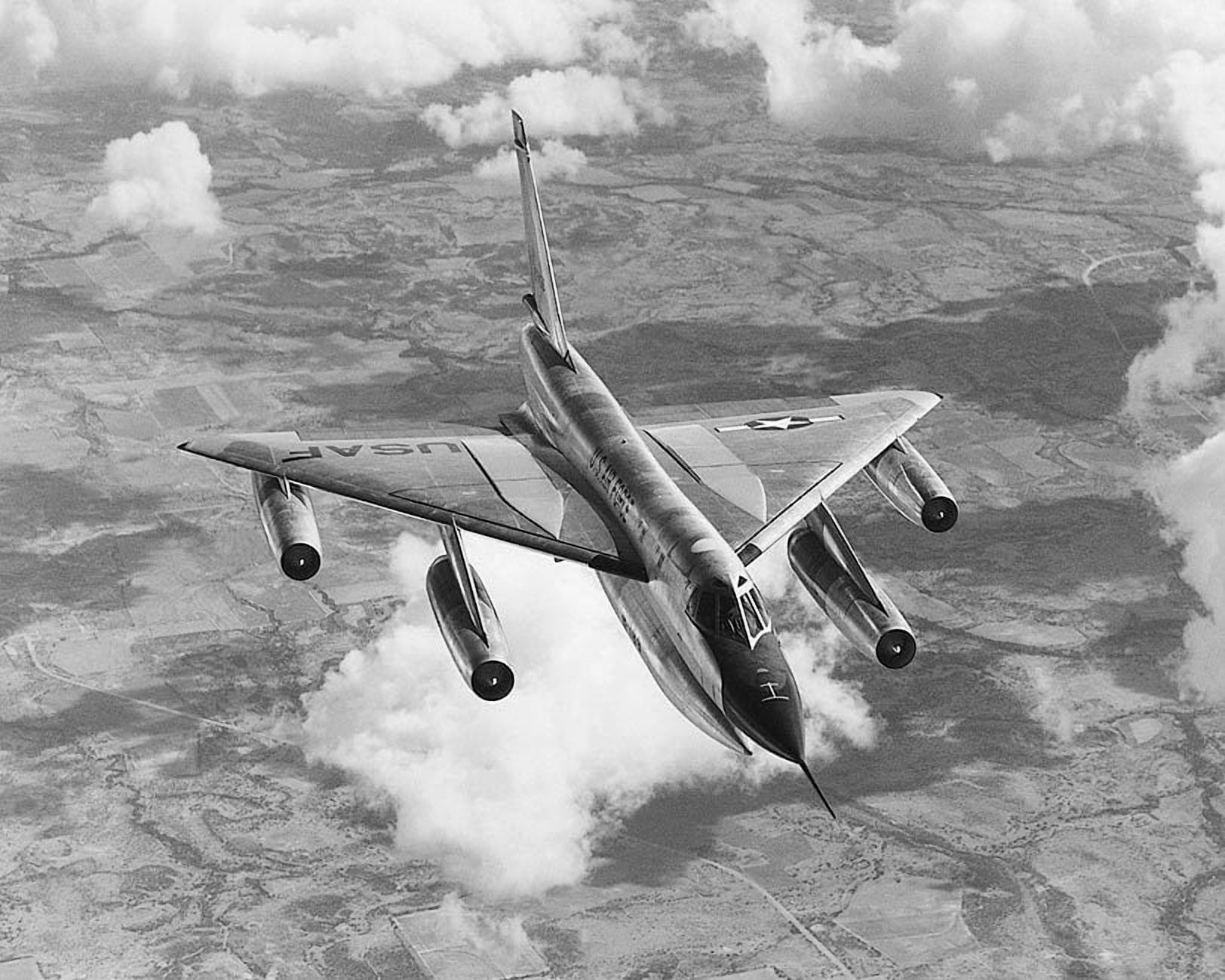 Convair B-58 Hustler Bomber Flying Style - A - 20x30 Inch Glossy ...