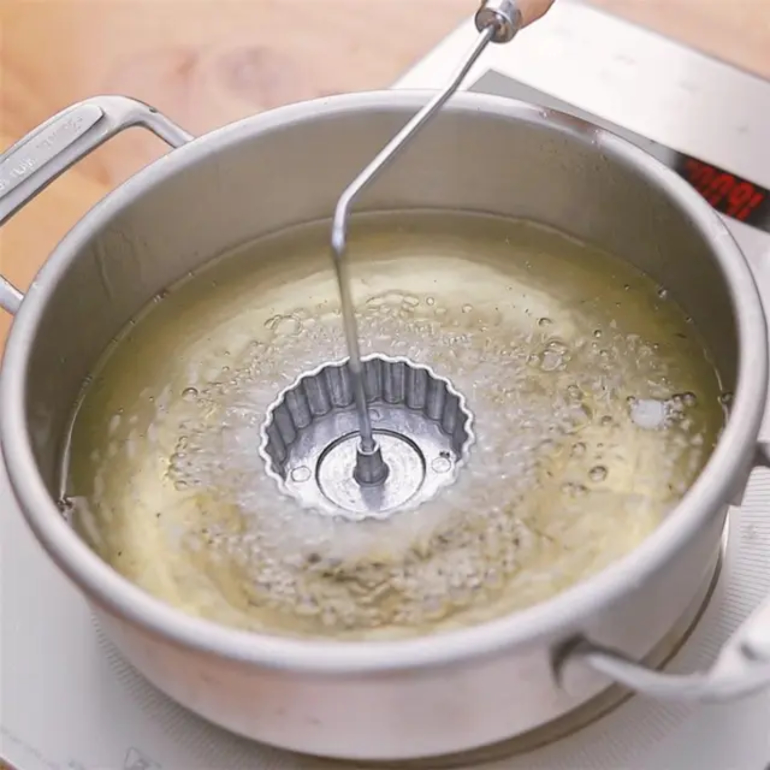 Convenient and Effortless Aluminum Swedish Rosette Iron Waffle Maker ...