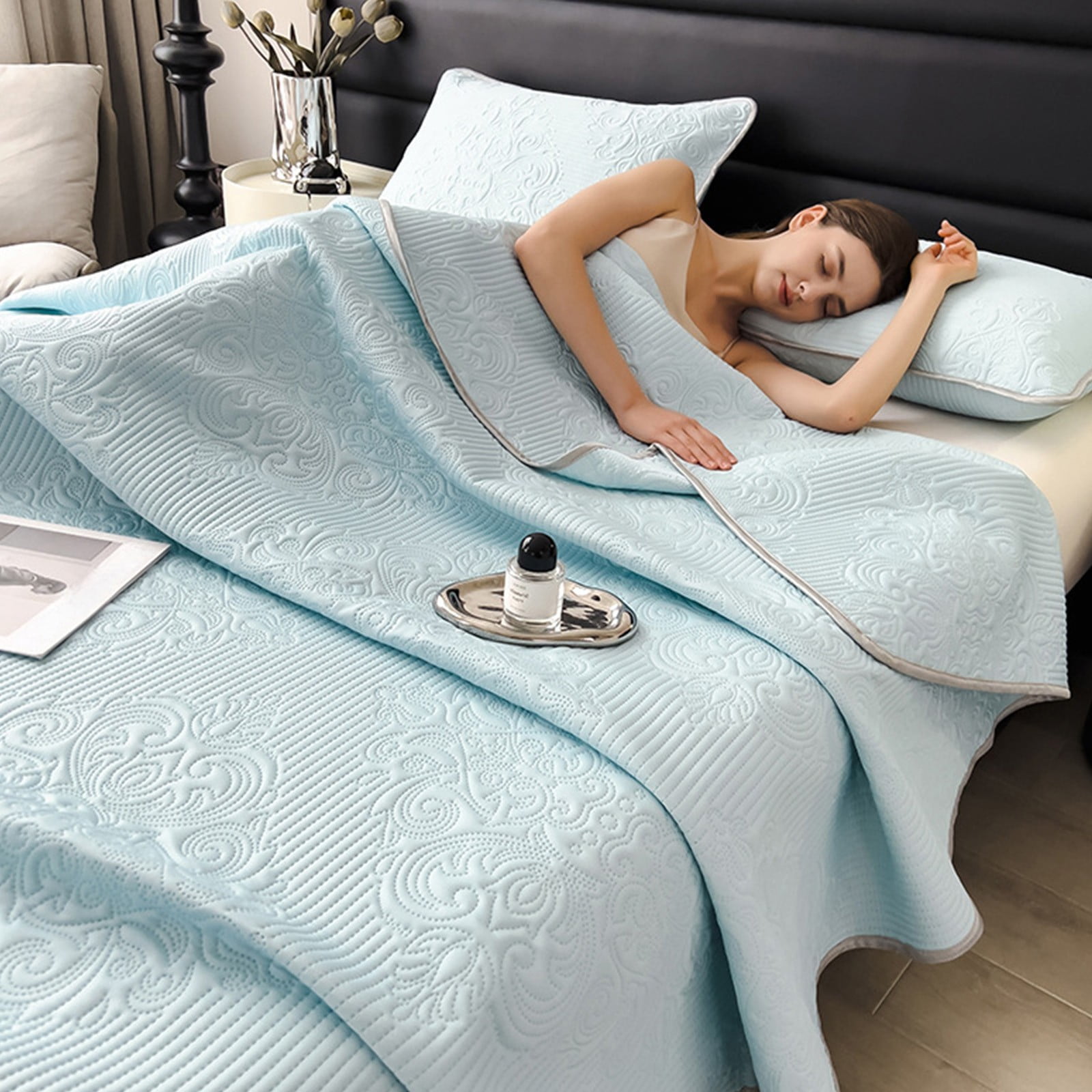 Cooling Blanket, Temperature Regulating Bedding, Breathable Fabric for ...