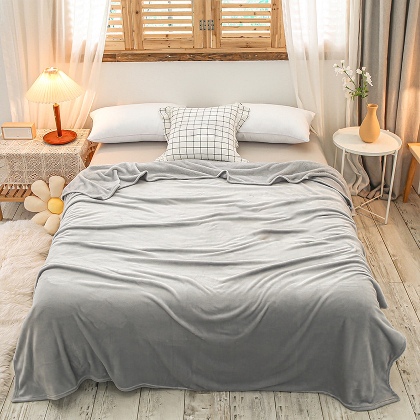 Cooling Lightweight Fleece Blanket for Hot Sleepers & Office Nap | Soft Cozy Throw for AC Rooms ...