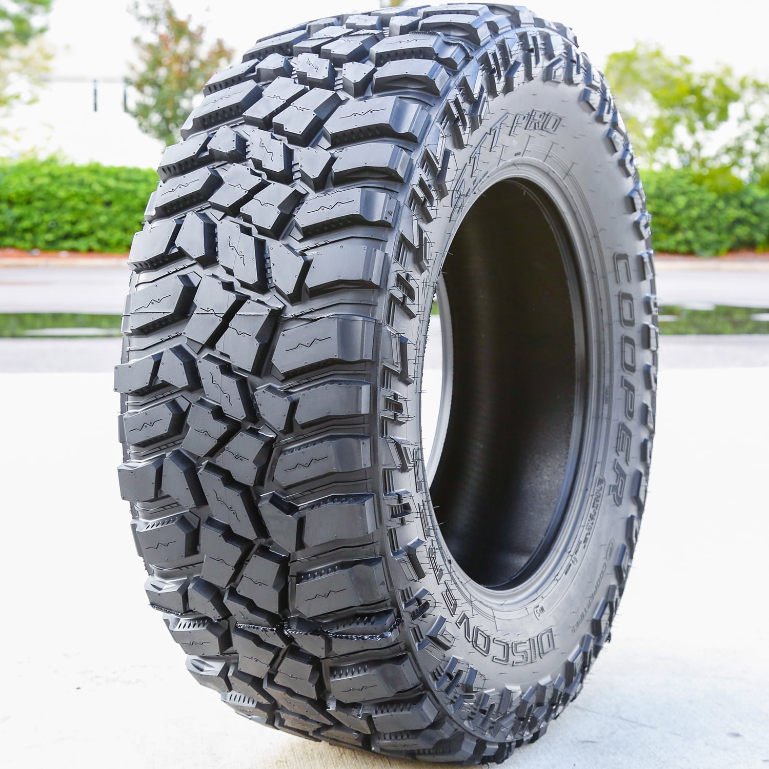 Free Shipping! Cooper Discoverer STT Pro All-Season LT235/85R16 120Q ...
