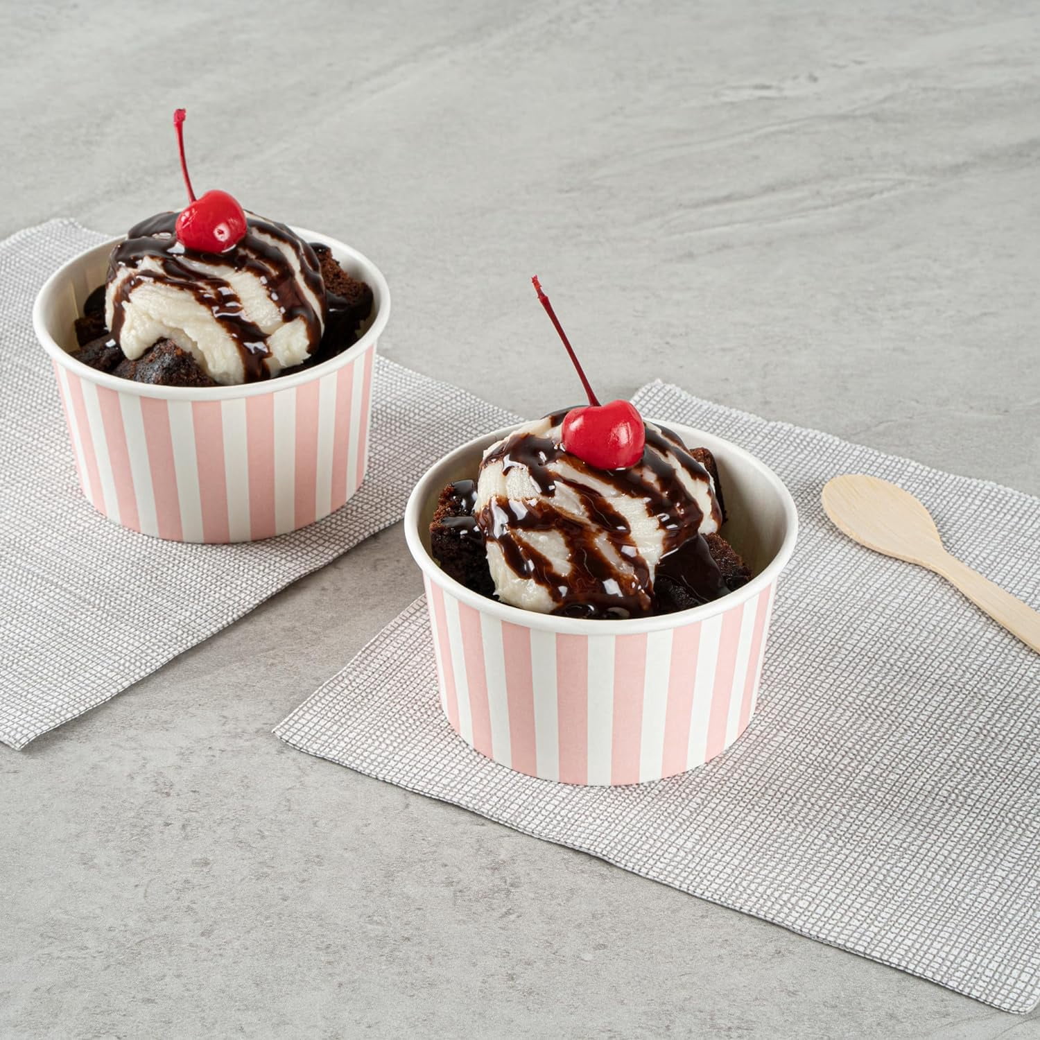 Coppetta 8-Ounce Dessert Cups, 200 Disposable Ice Cream Cups - Lids ...