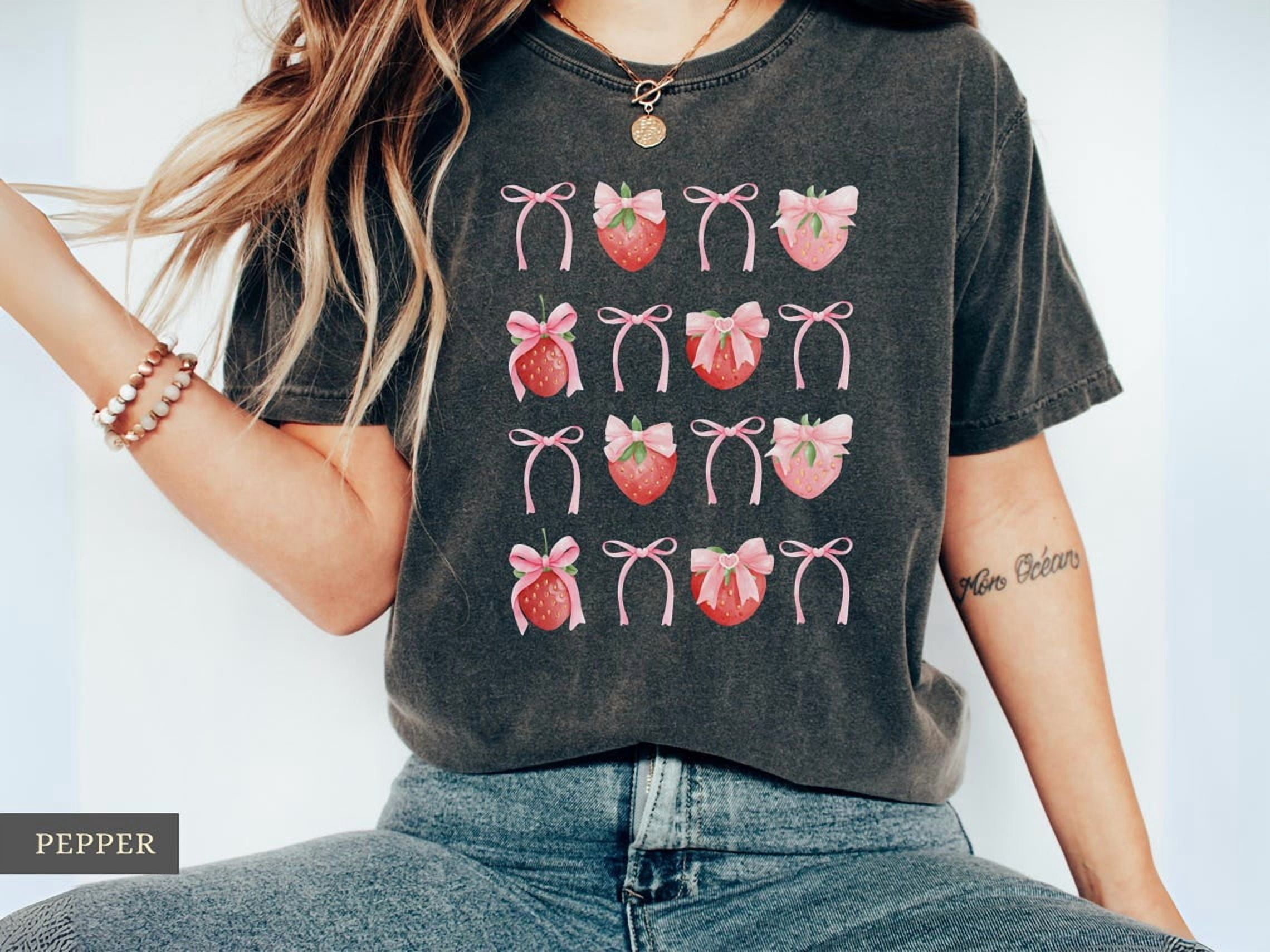 Coquette Strawberry Shirt, Strawberry Aesthetic Tee, Summer Strawberry ...