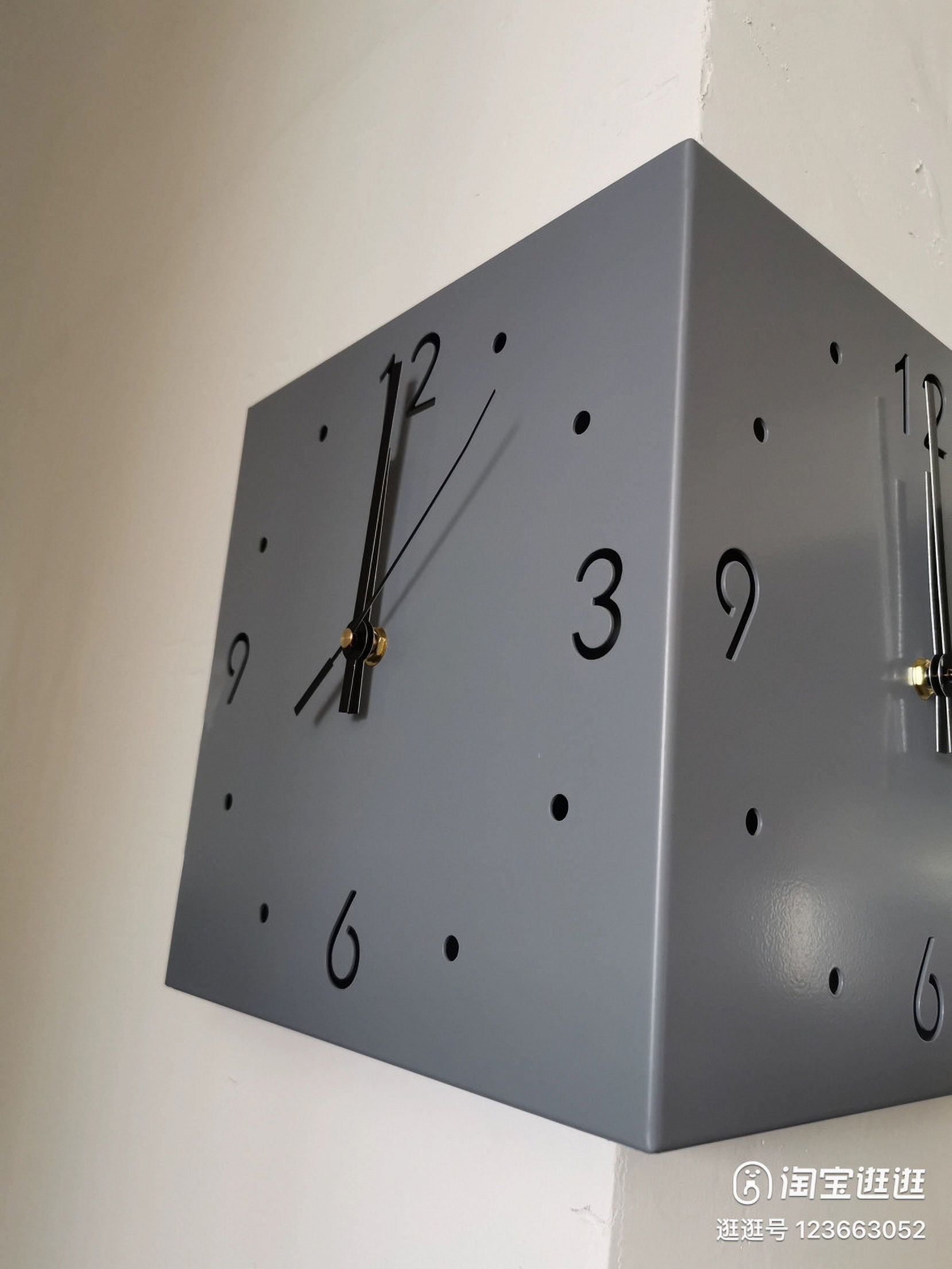 Corner Clock Double-Sided Wall Clock Living Room Creative Simple Modern ...