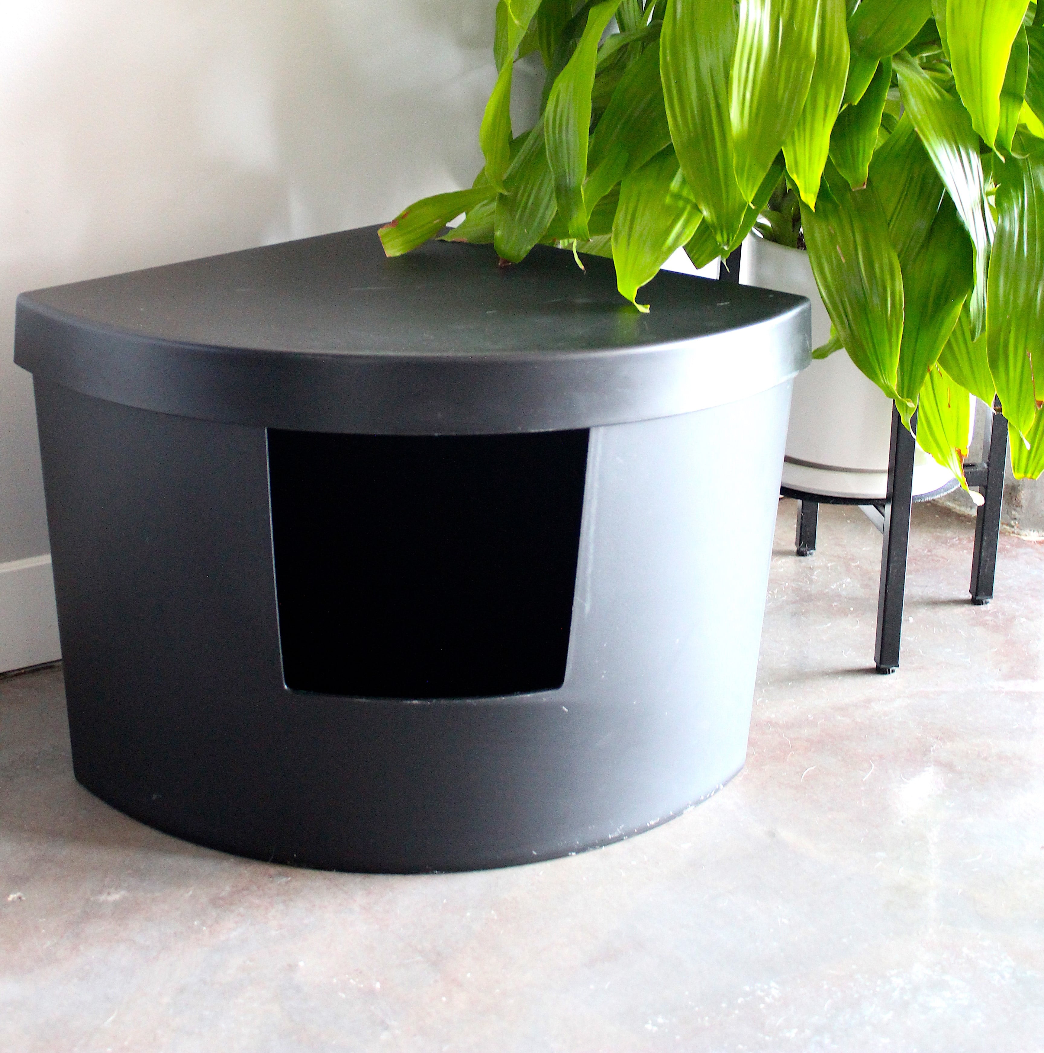 Corner Kitty - Extra Large Modern Style Corner Litter Box - Black ...