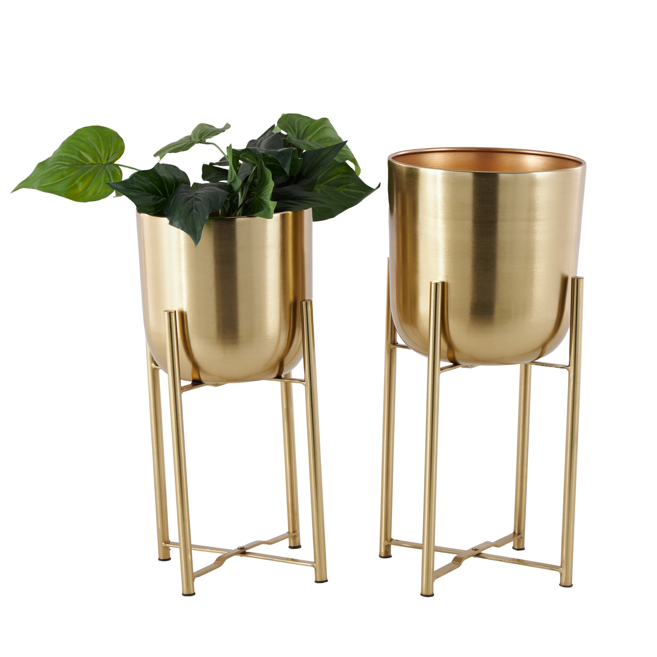 Cosmoliving by Cosmopolitan Glamorous and Elegant Indoor/Outdoor Gold ...
