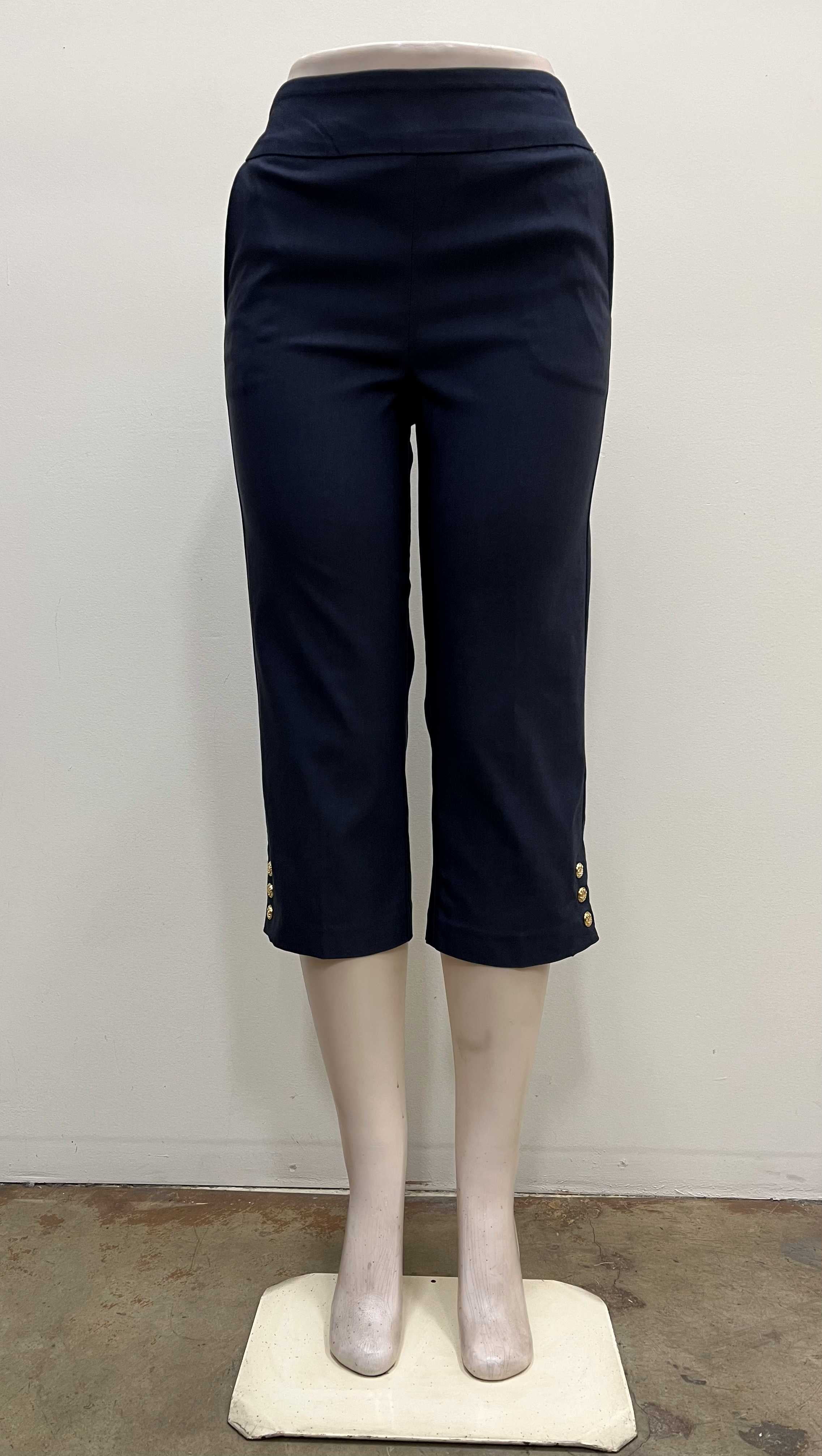 Counterparts Womens pull on stretch front slash pockets Crop with crest ...