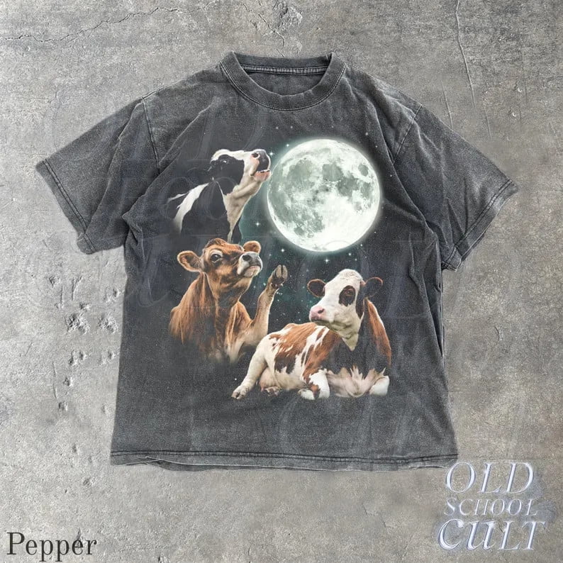 Cow Howling Moon Vintage T-Shirt - Walmart.com