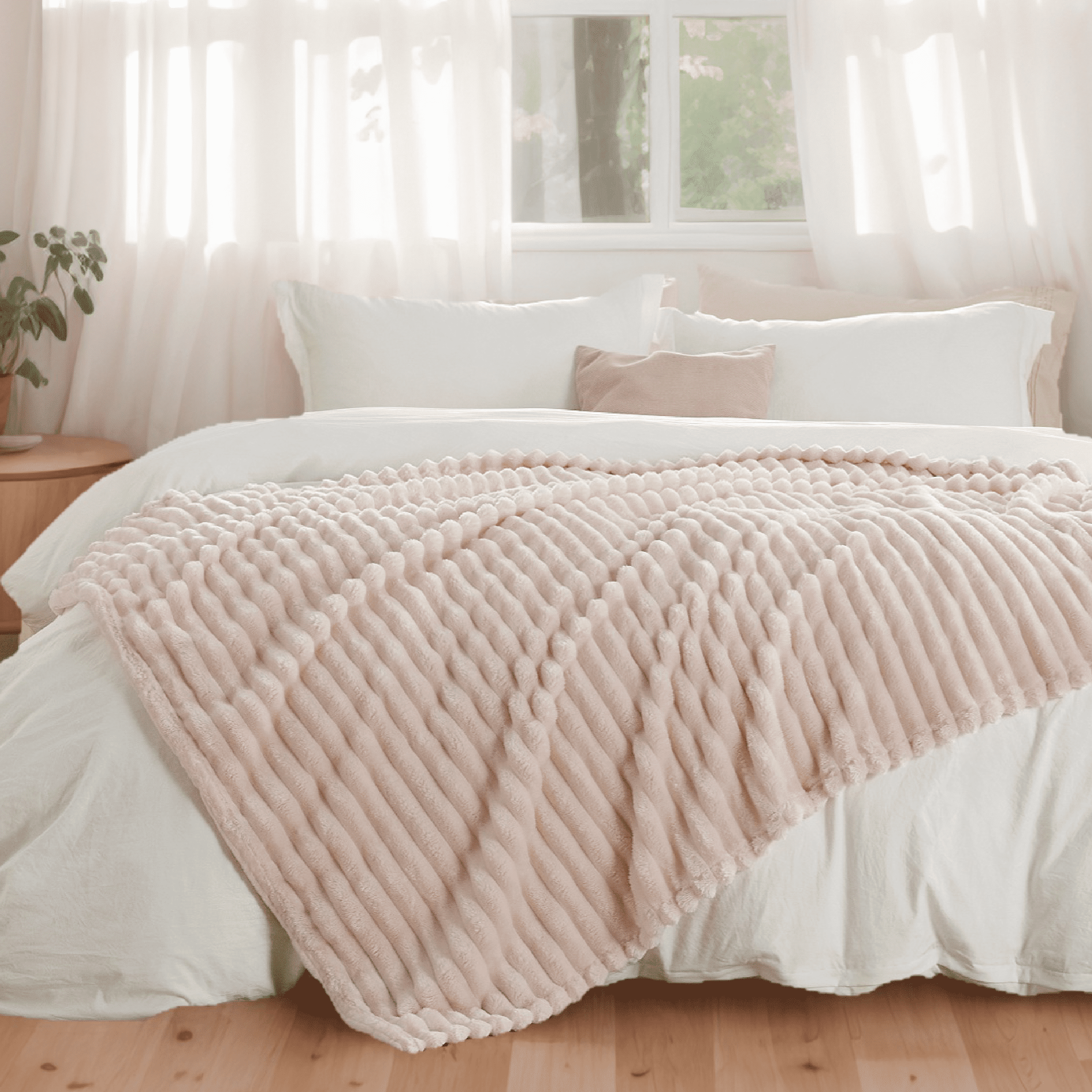 U by Bedsure Crystal Pink Fleece Throw Blanket for Couch - Super Soft ...
