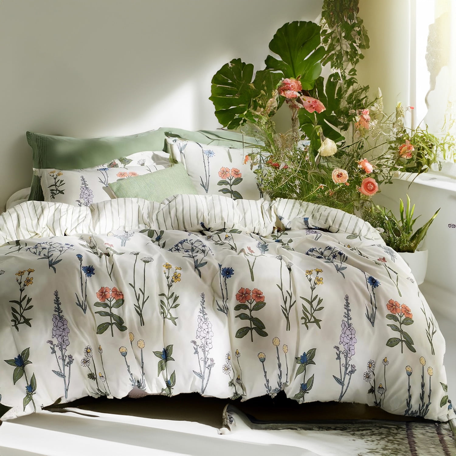 Cozy Comfort Super Soft Floral Queen Comforter Set, Premium Velvety ...