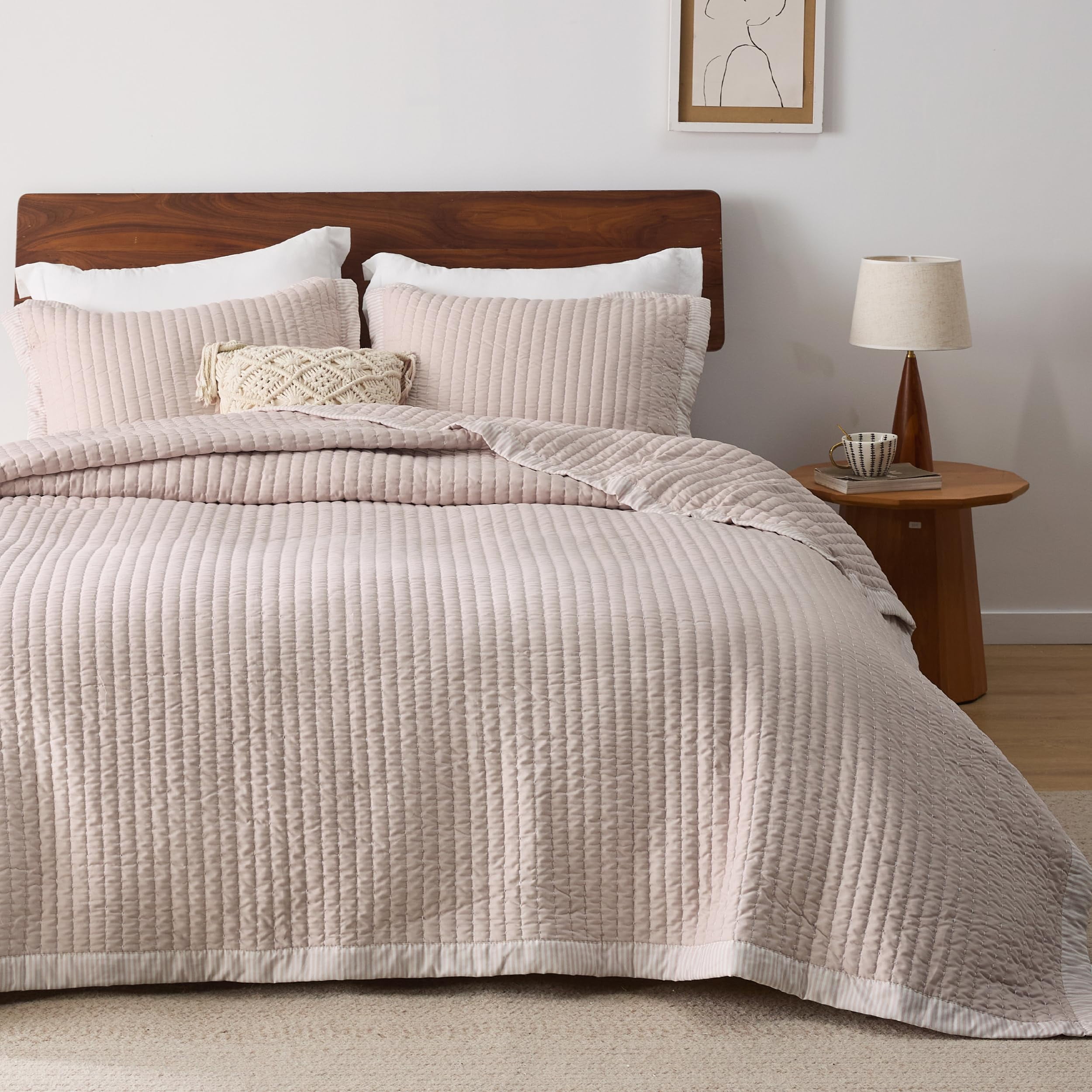 Cozy Comfort Pink Bedspread Coverlet - Lightweight Soft Quilt Bedding ...
