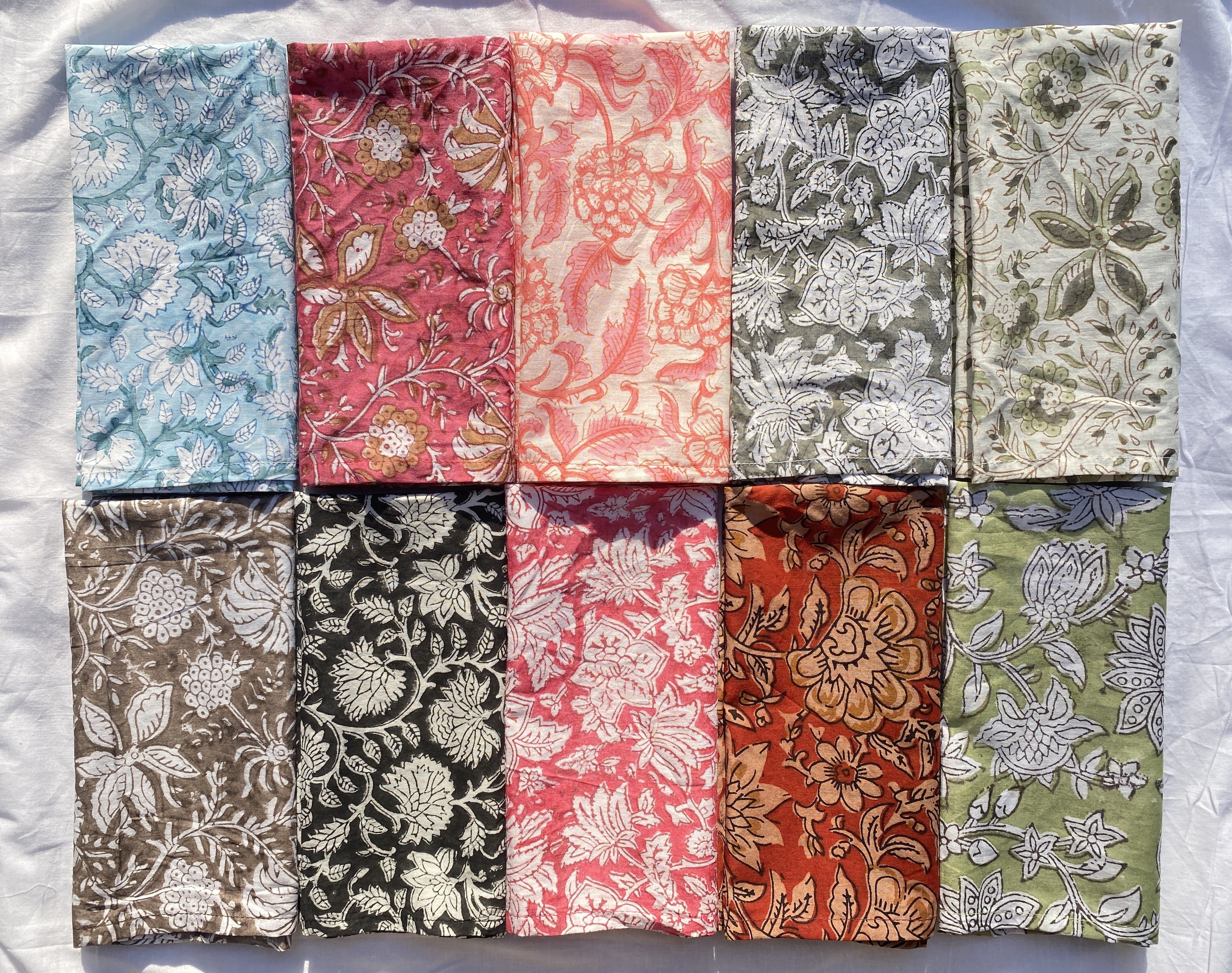 The Cozy Creations Assorted 15 PCS Cloth Napkins Set, 8 x 8 inch Floral ...