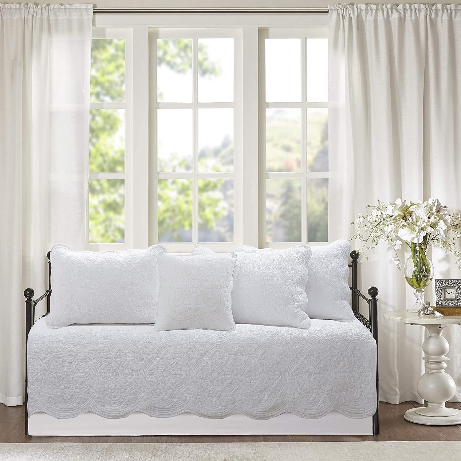 Cozy Line Victorian Medallion Matelasse Scalloped Edge 100% Microfiber ...