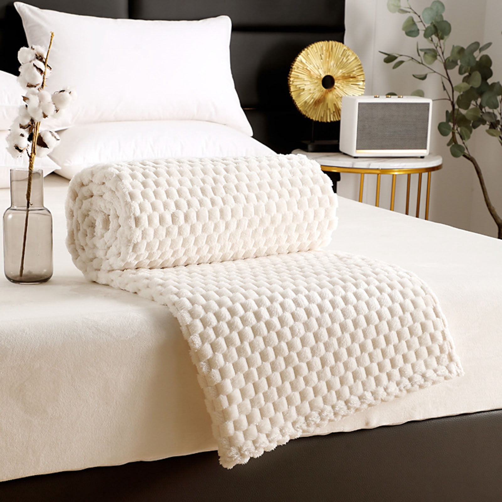 Cozy Soft Velvet Blanket for Bed Couch and Nap, Thick Flannel Throw for ...