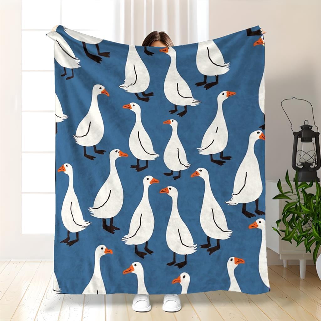Cozy White Goose Pattern Flannel Throw Blanket - Soft All-Season for ...