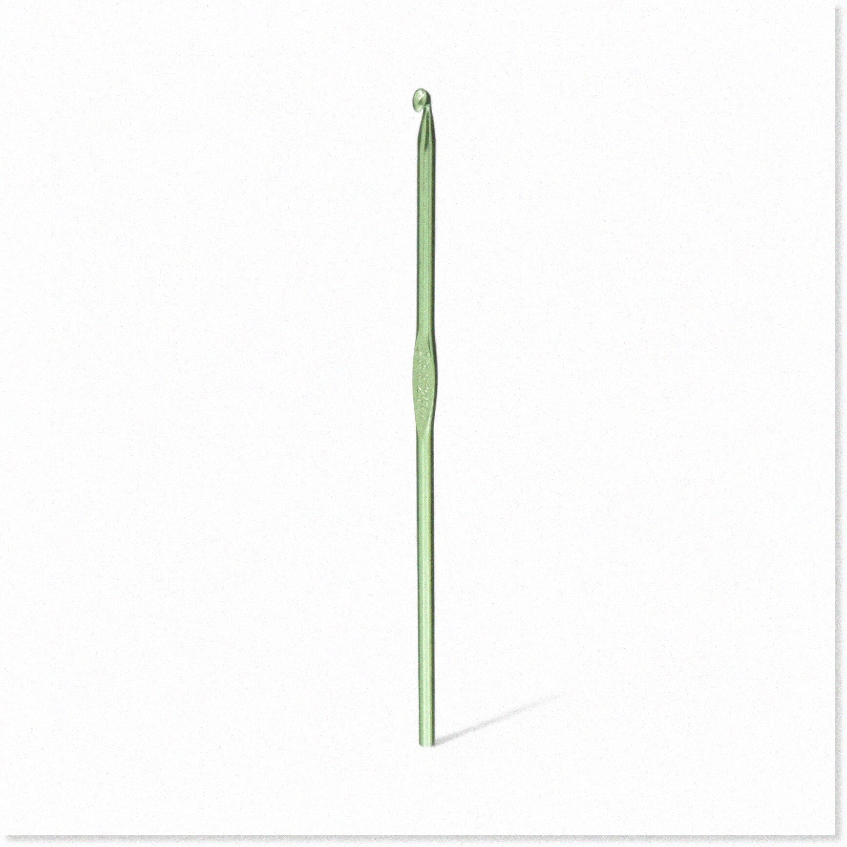 "CraftPro 6" Ergonomic Crochet Hook - Lightweight Aluminum with Comfort Grip Handle for ...