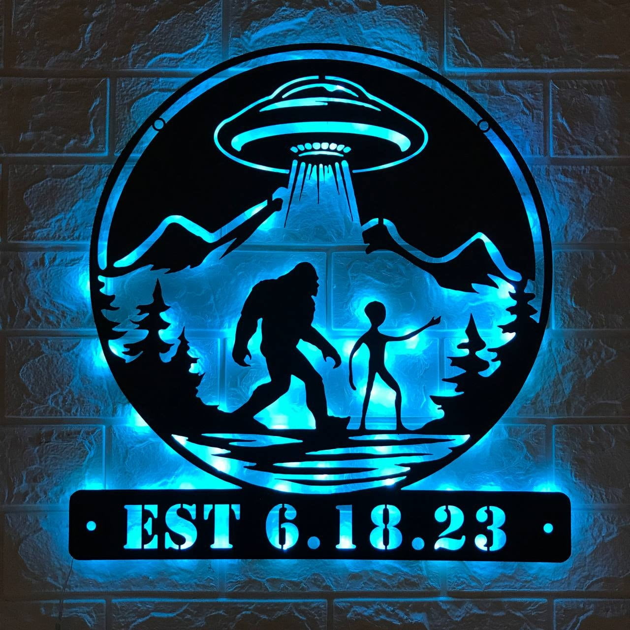 Craftnamesign Custom Bigfoot Alien UFO Metal Wall Art Led Light ...