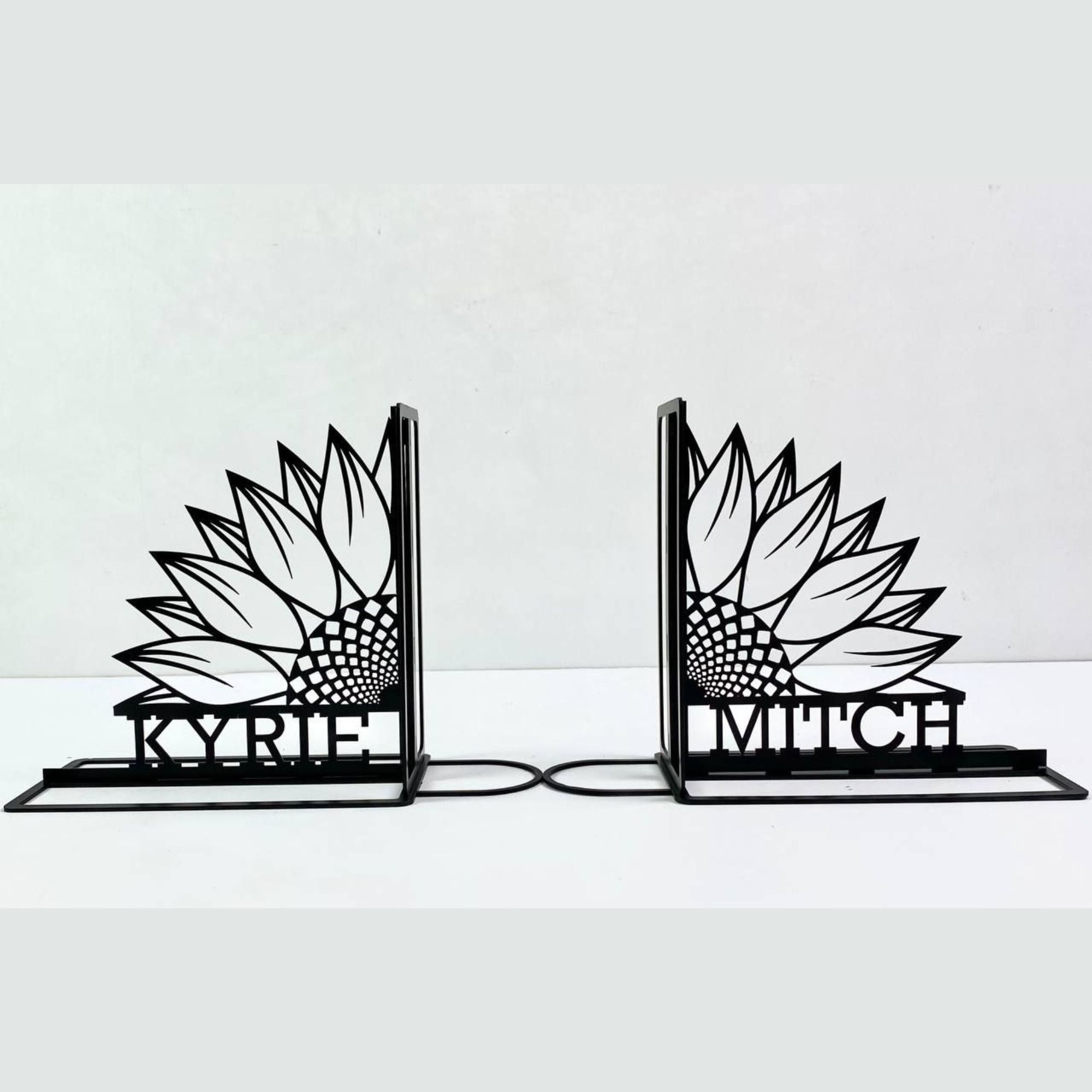 Craftnamesign Custom Sunflower Metal Bookend, Sunflower Book Shelf ...
