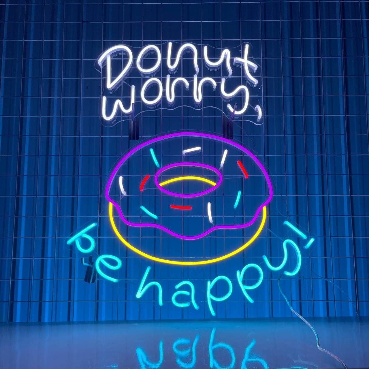 Craftnamesign Donut Worry Be Happy Neon Sign, Donut Shop LED Sign ...