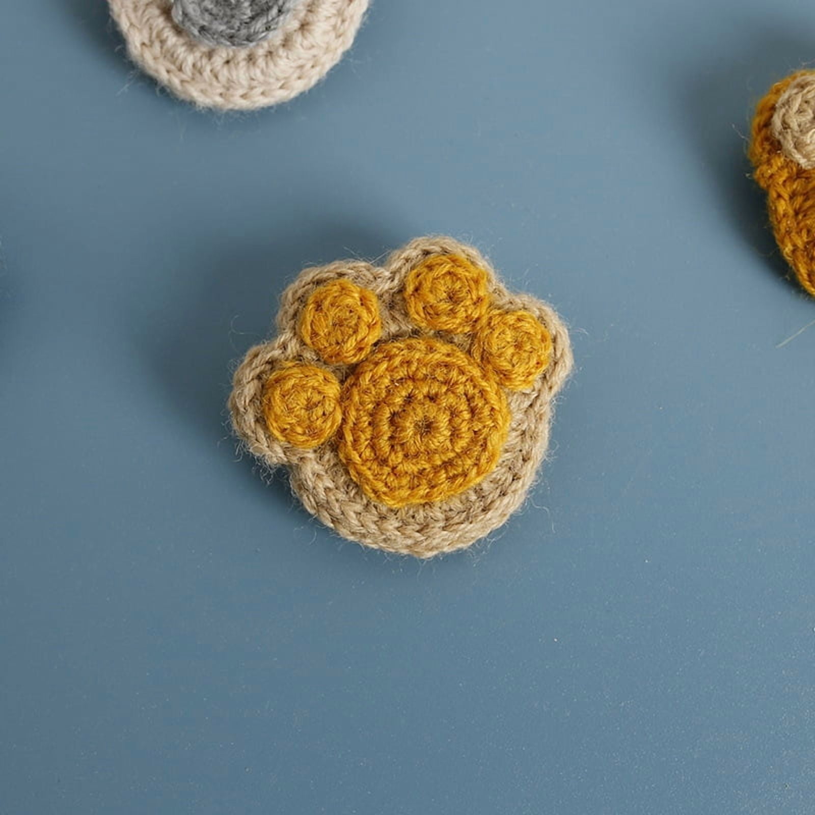Creative cartoon hand-woven cashmere brooch, exquisite crochet ...