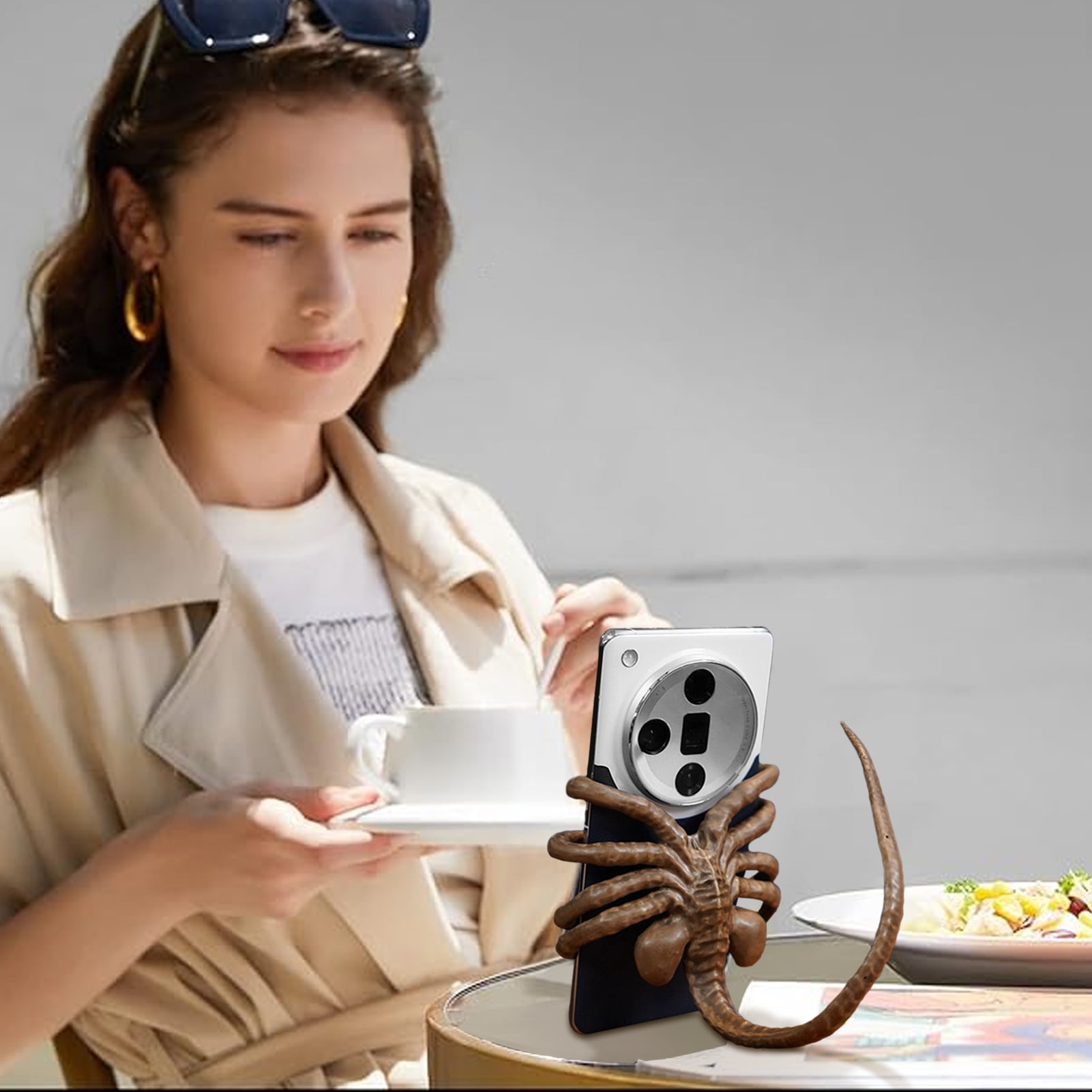 Creature Phone Stand | Scary Creature Sculpture Cell Phone Stand ...