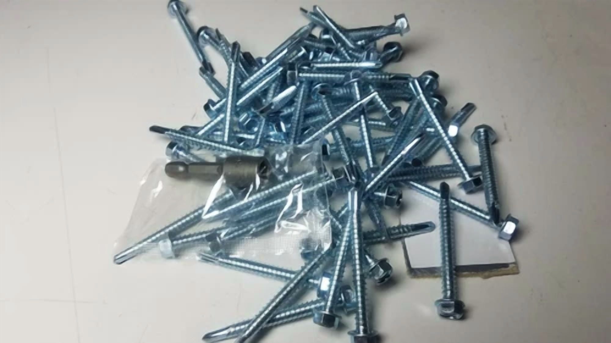 Crisp - 1 Lb 63 Pc Self Drilling Hex Head Screws 12 X 2" Easy Drill ...