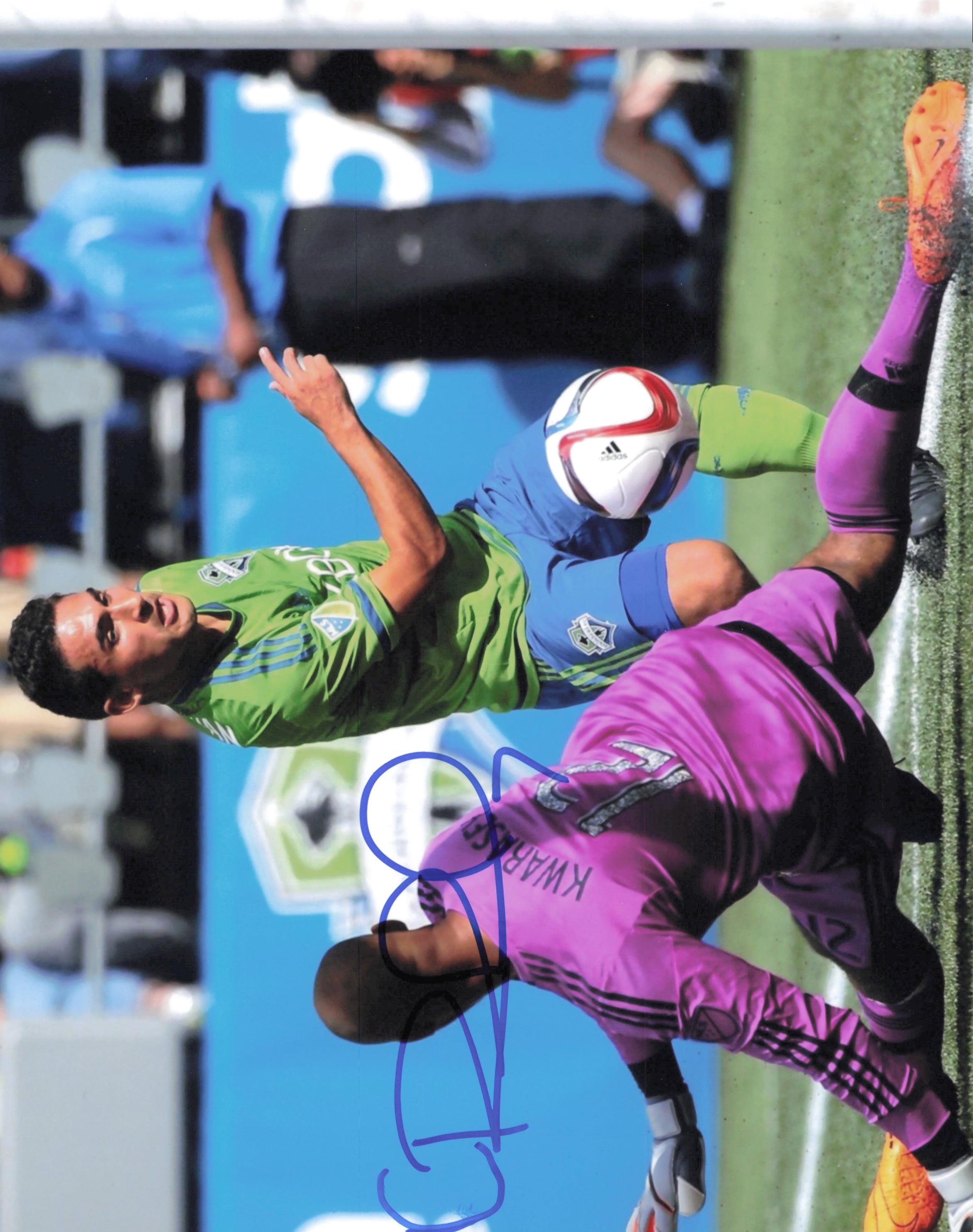 Cristian Roldan Autographed 8x10 Photo Seattle Sounders SKU #244476 ...