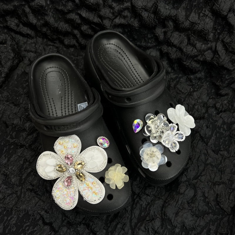 Croc shoe charms 2025 new model, beautiful butterfly flower cluster ...