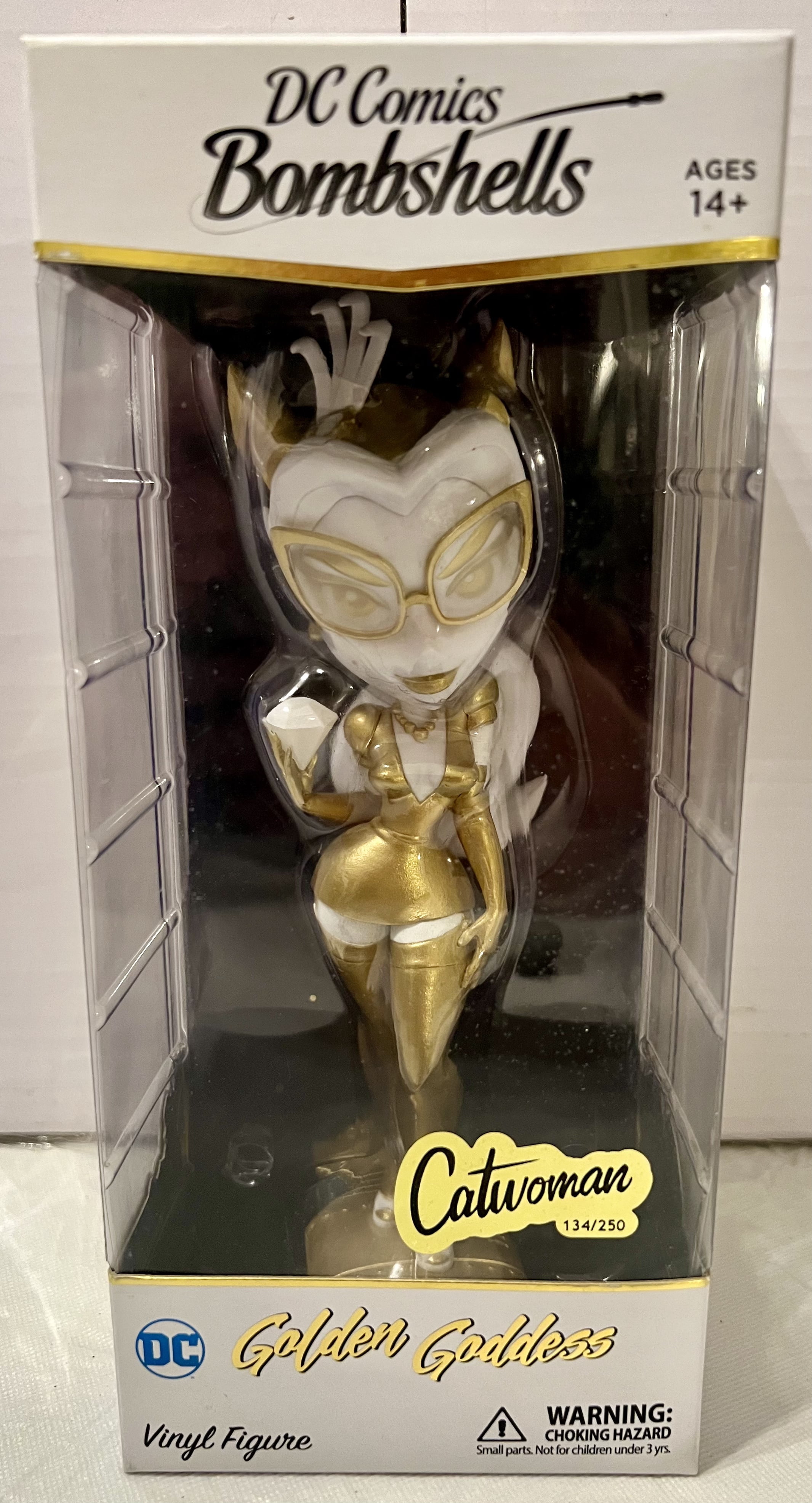 Cryptozoic DC Bombshells Golden Goddess Catwoman Exclusive 7 Vinyl ...