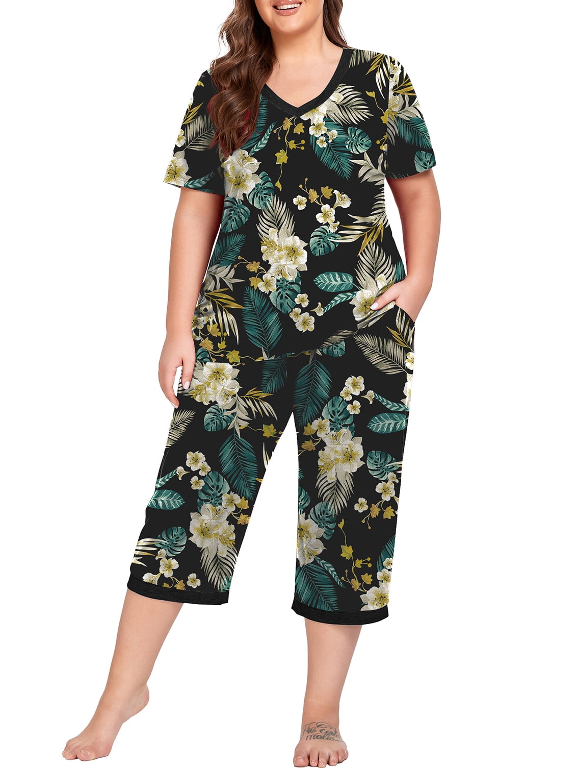 Cueply Women Plus Size Pajamas Set, Short Sleeve V-Neck, Capri Sleepwear with Pockets - Walmart.com