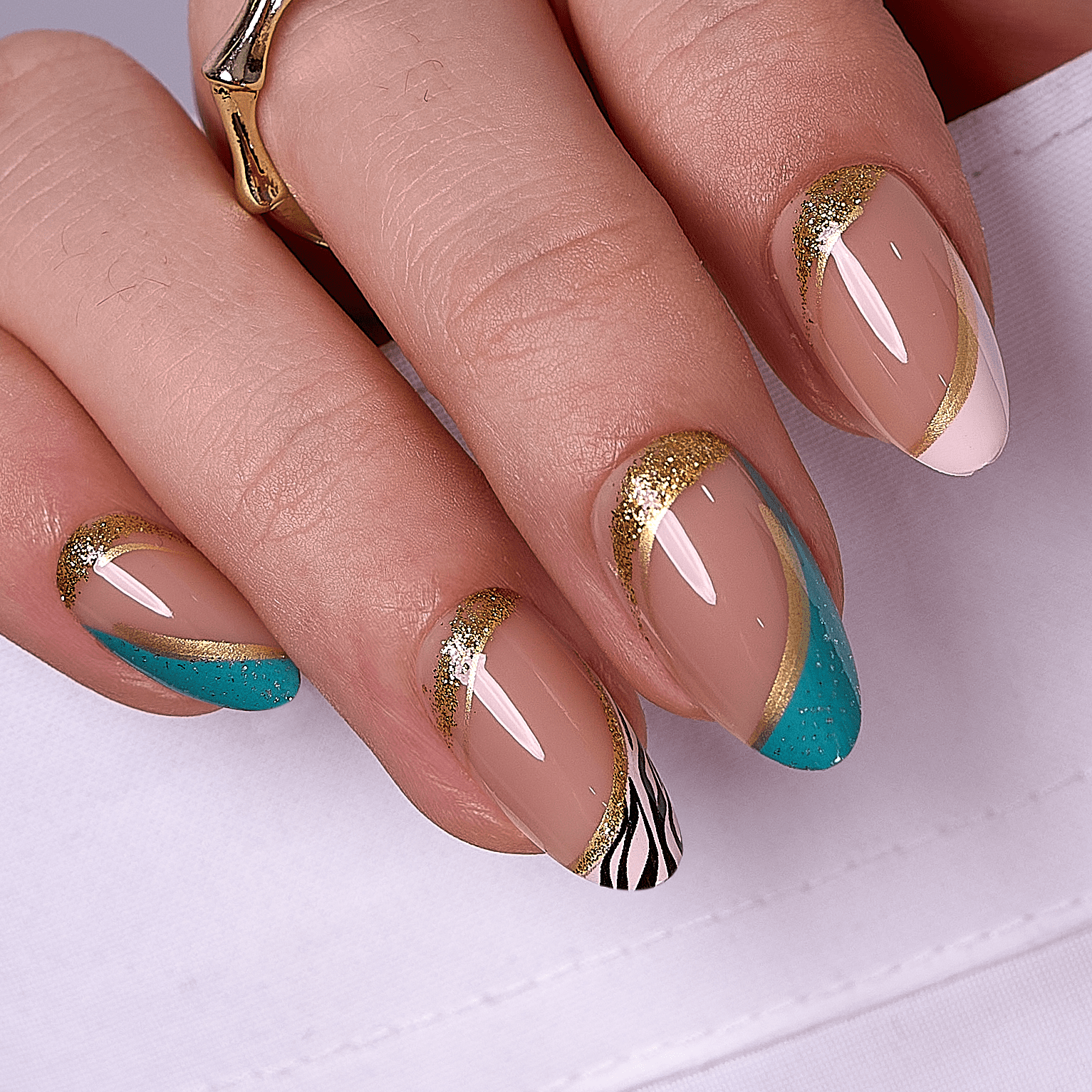 CurvLife Golden Edge Press-On Nails - 30PCS, Almond, Easy Apply, Non ...