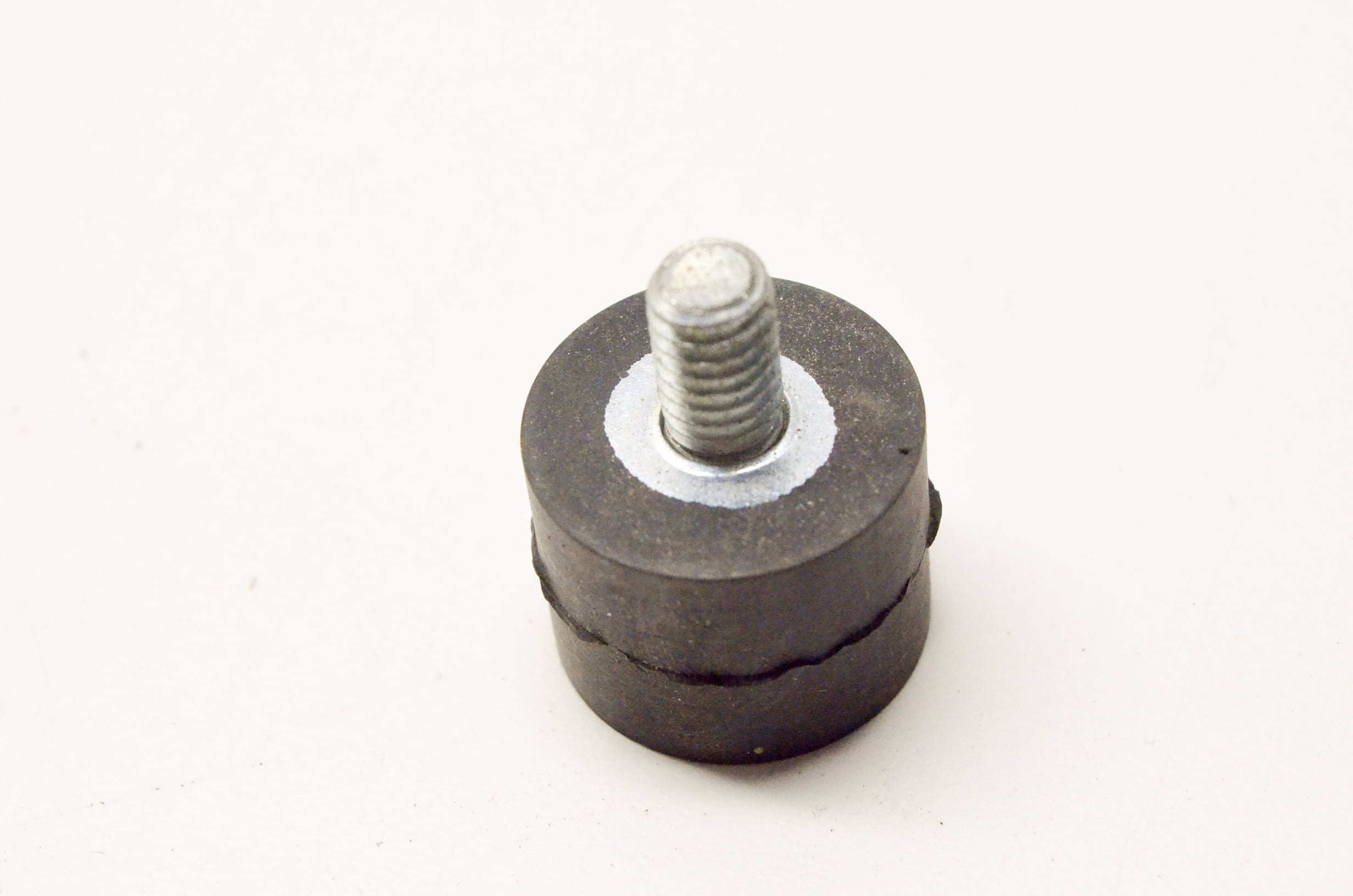 Custom Chrome 23123, 50235-63 Rubber Vibration Mounting Stud NOS ...