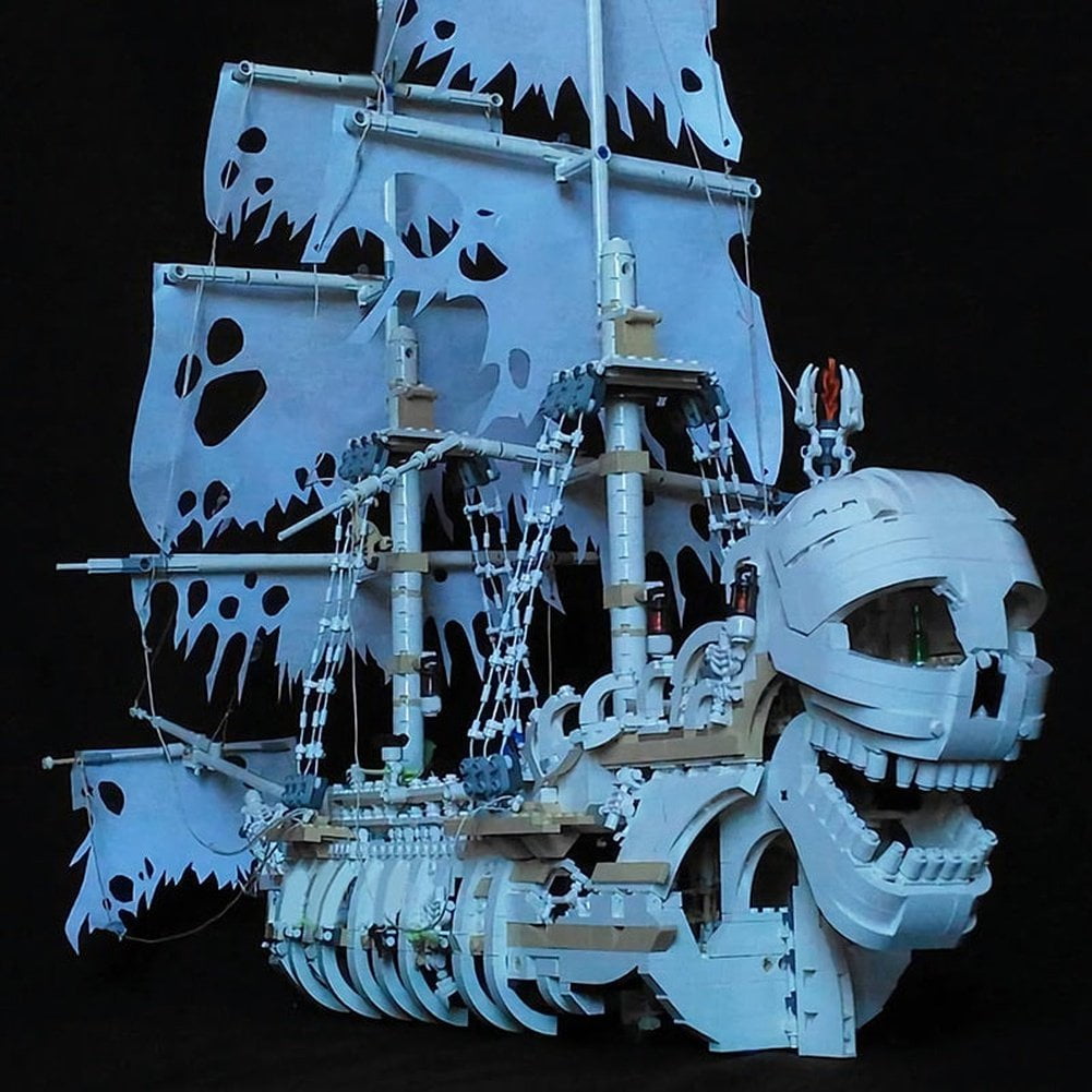 MOC NON LEGO Pirate Boat Skull's Eye Schooner Ship Building Blocks Set ...