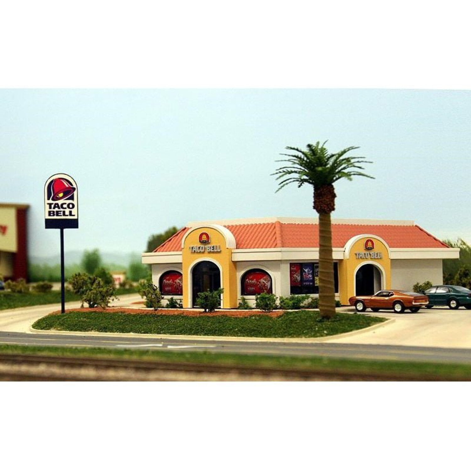 Customcuts by Summit Taco Bell Restaurant Building Kit, HO Scale ...