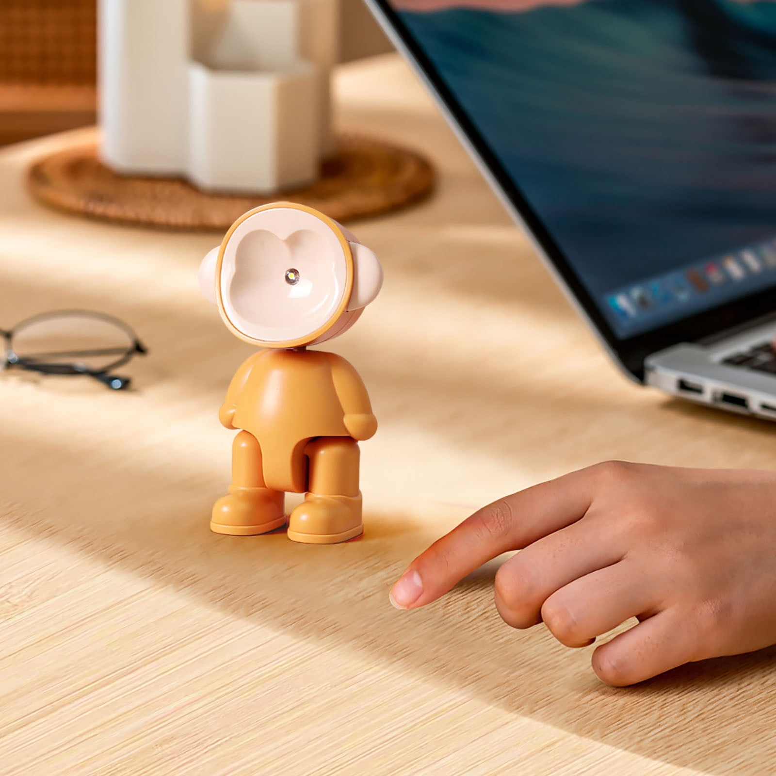 Cute Monkey Night Light 】 Shake head silicone bedside lamp, cute ...