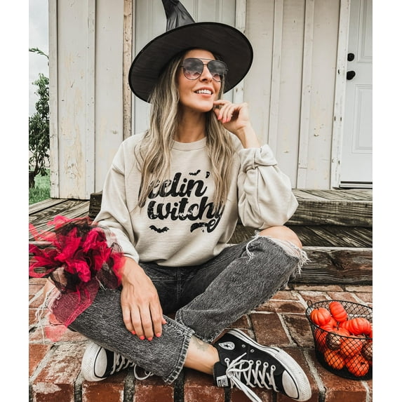 Cute Retro Feeling Witchy Spooky Halloween Ghost Spooky Season, Fall ...