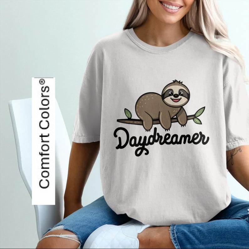 Cute Sloth Daydreamer T-Shirt for Animal Lovers, Fun Cartoon Sloth ...
