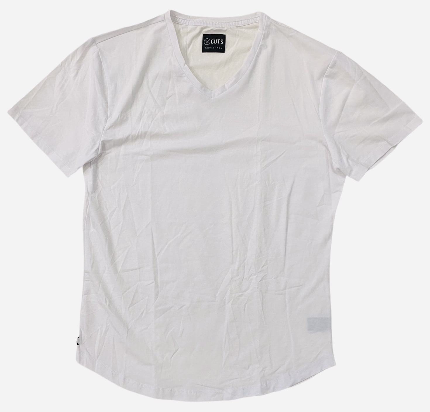 Cuts Clothing Men's Curve Hem V-Neck 4 Way Stretch Tee T-Shirt (X-Large ...
