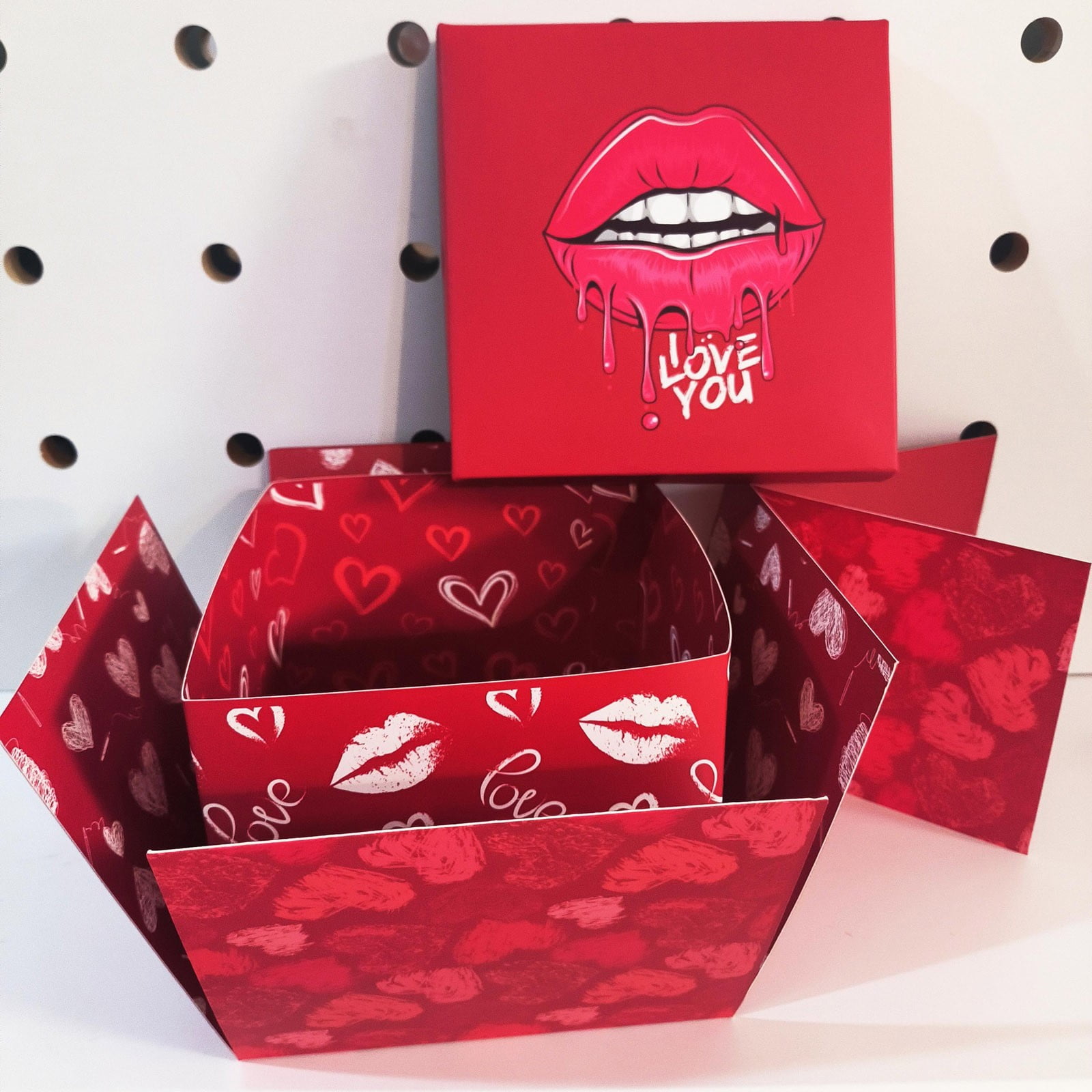 CxhicLuv 2PC Sexy Big Lips Box, Surprise Flying Gift Set, Red Paper ...