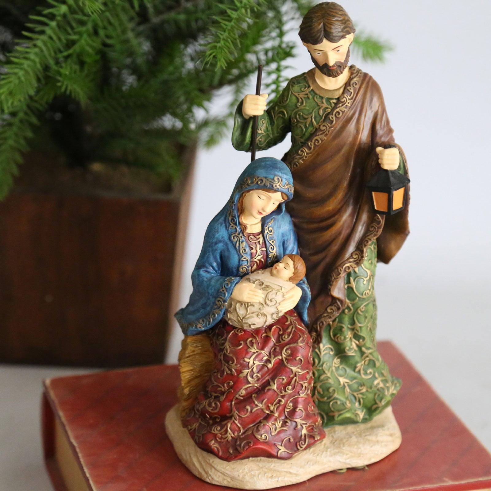 Rkxzt European Resin Nativity Family Figures, Traditional Embossed ...