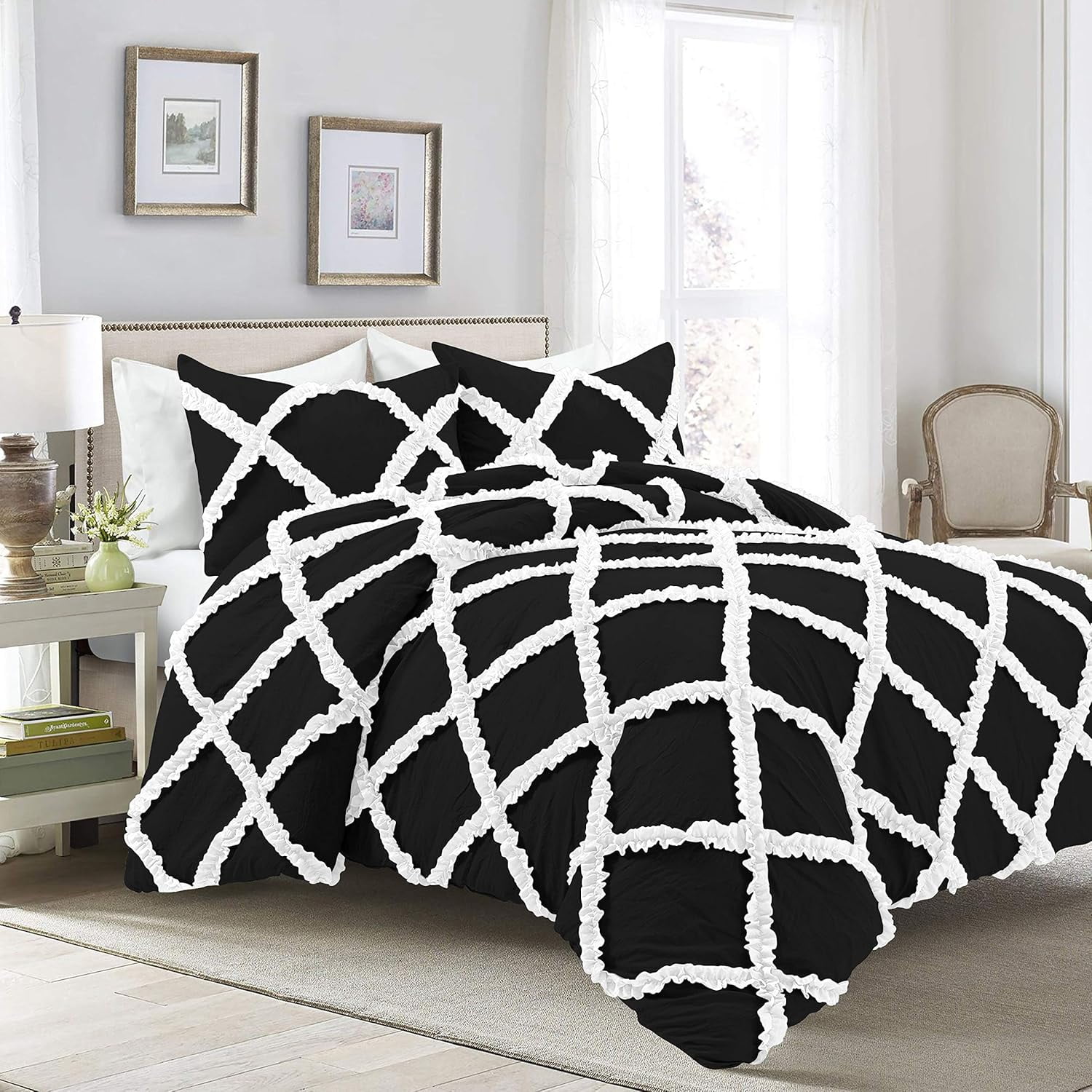 D.N.G. BEDDINGS 5 Piece Luxury Two Tone Diamond Ruffle Pattern ...