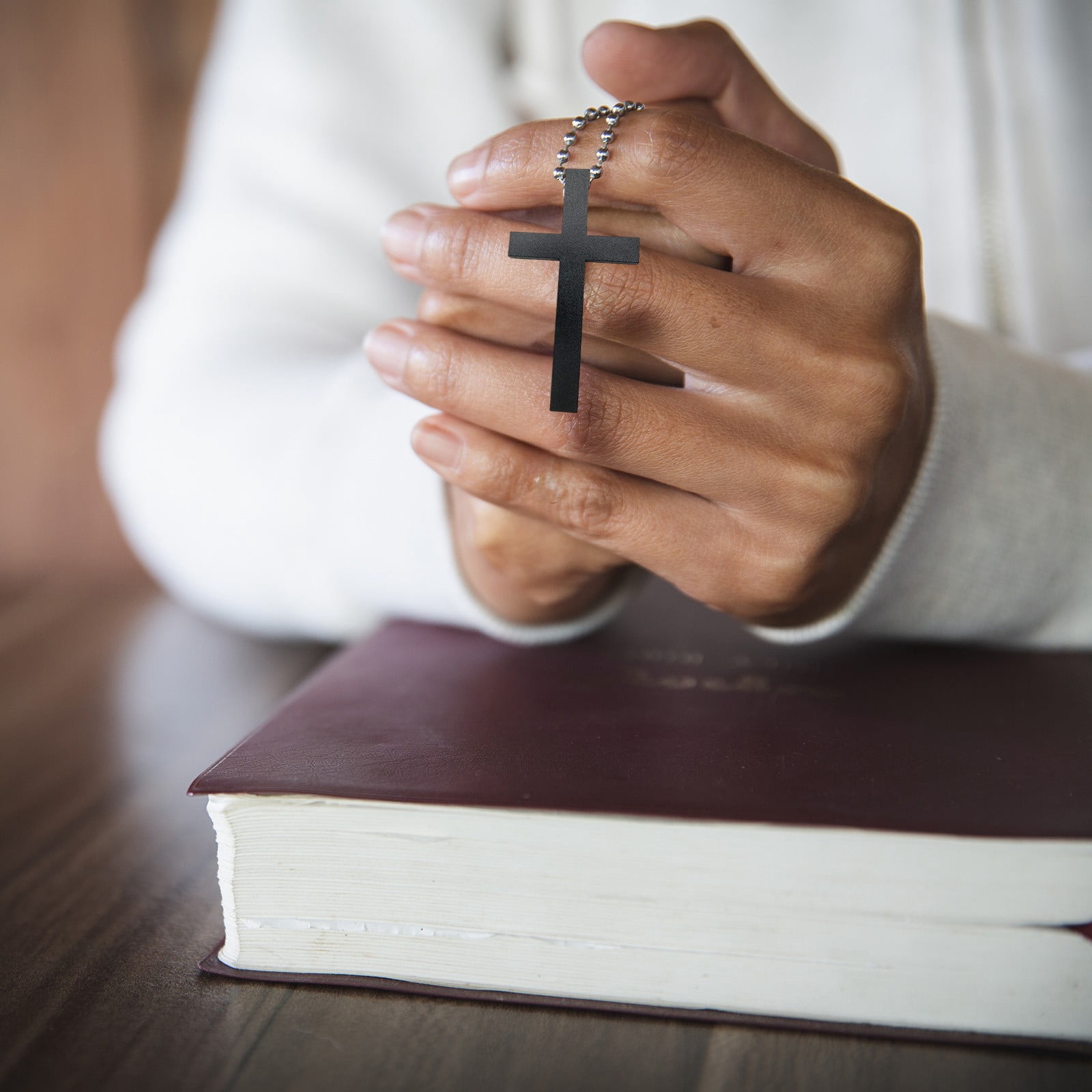 DAMAI Wooden Cross Pendant Necklace - Sliver Beaded Chain Christian ...