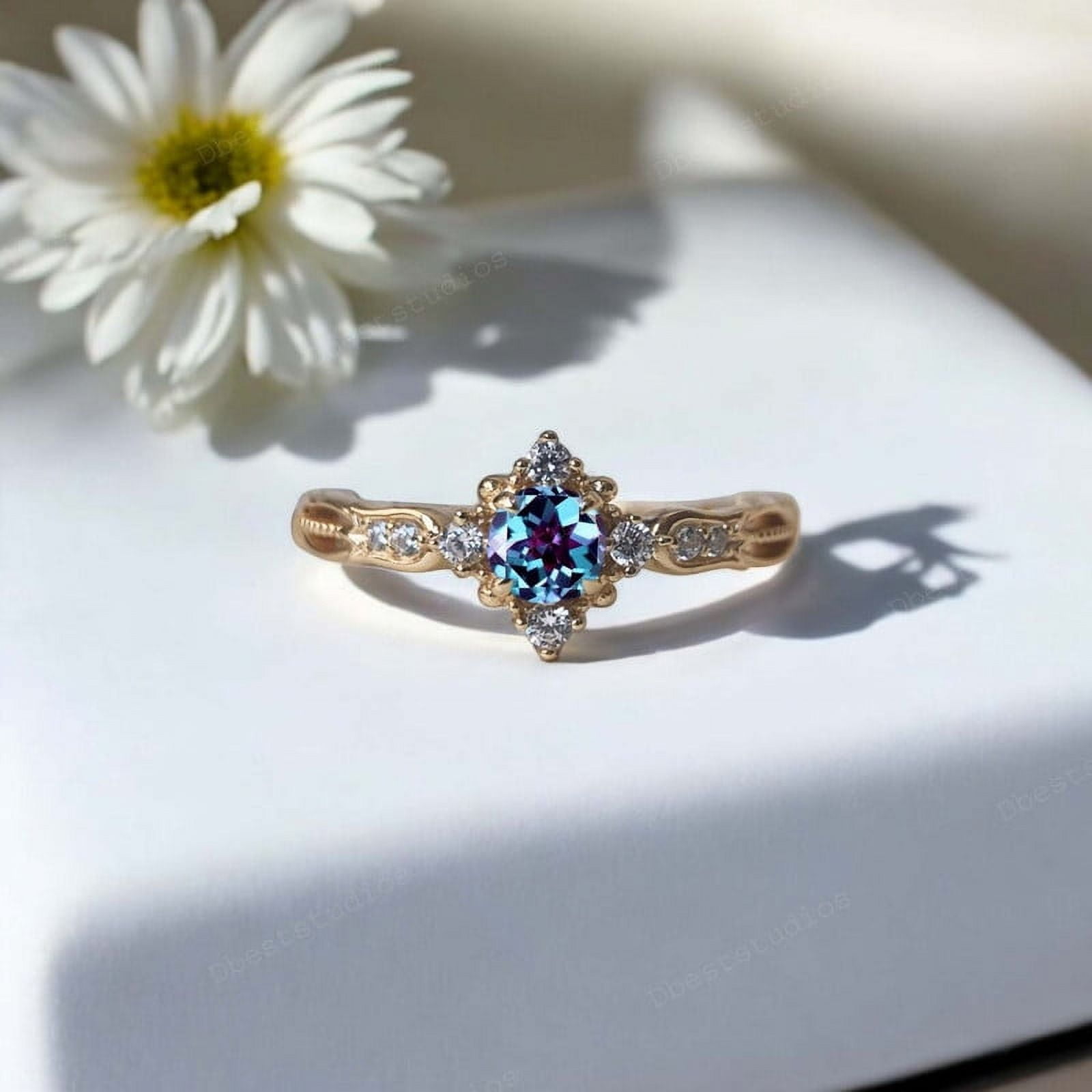 DBESTSTUDIOS 5 MM / 1 CT Colorchanging Alexandrite Wedding Ring Women ...