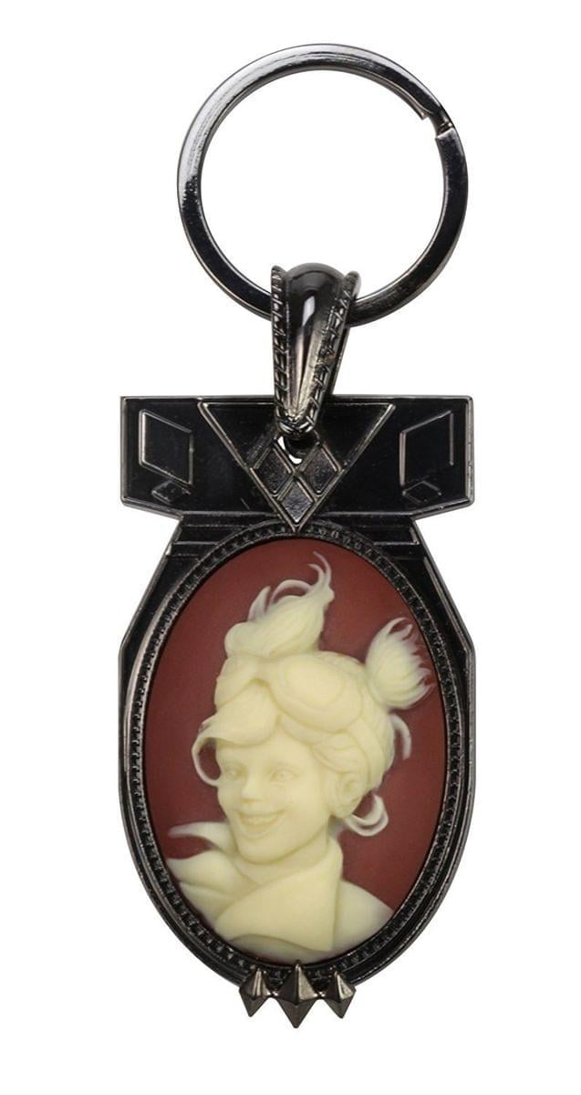 DC Comics Bombshells Harley Quinn Cameo Keychain - Walmart.com