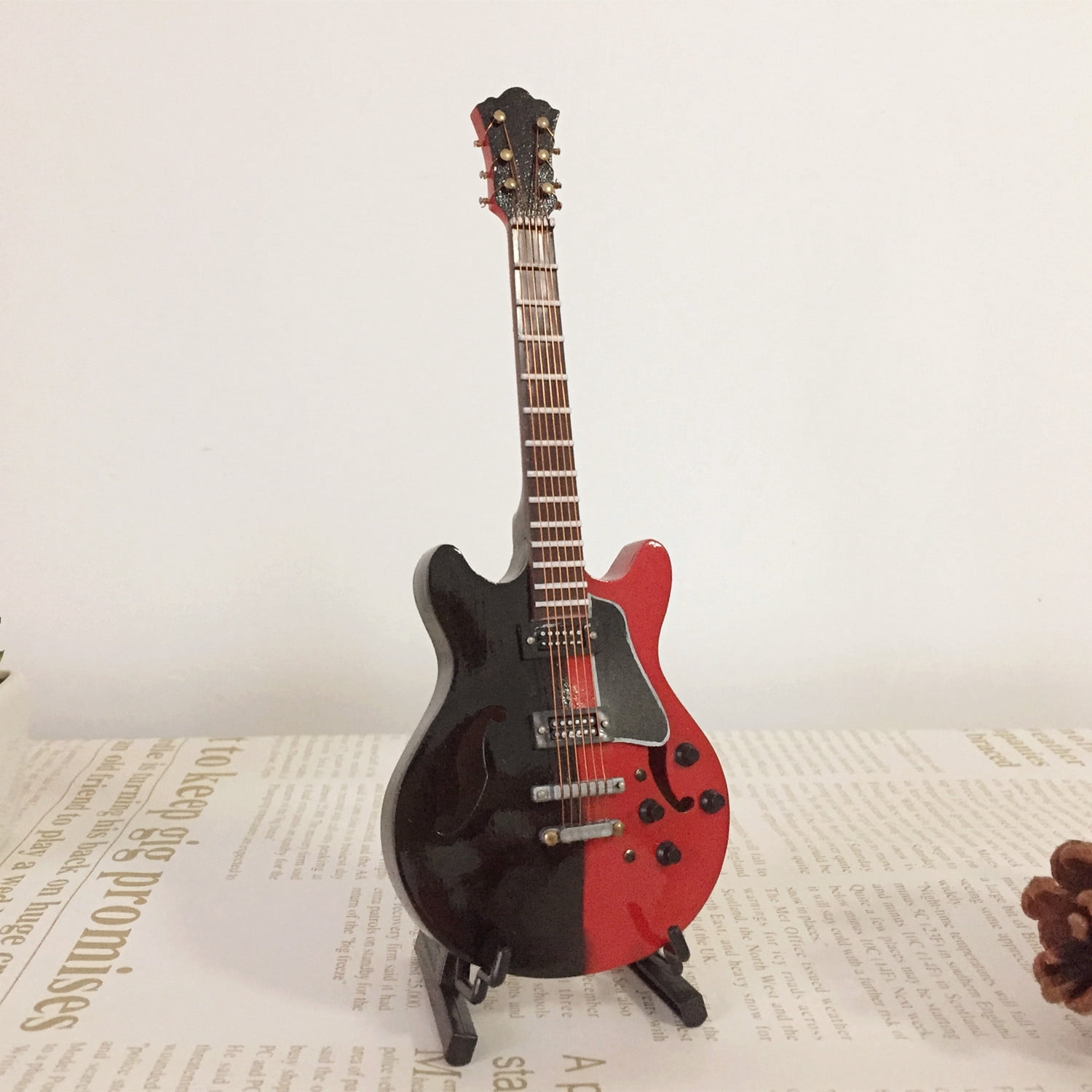 DD Mini Guitar Miniature Model Electric Guitar Electric Bass Model ...