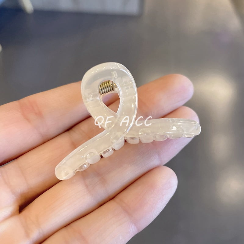 DDWD Mini Cute Small Grab Clip Half Tie Head Small Hair Claw ...