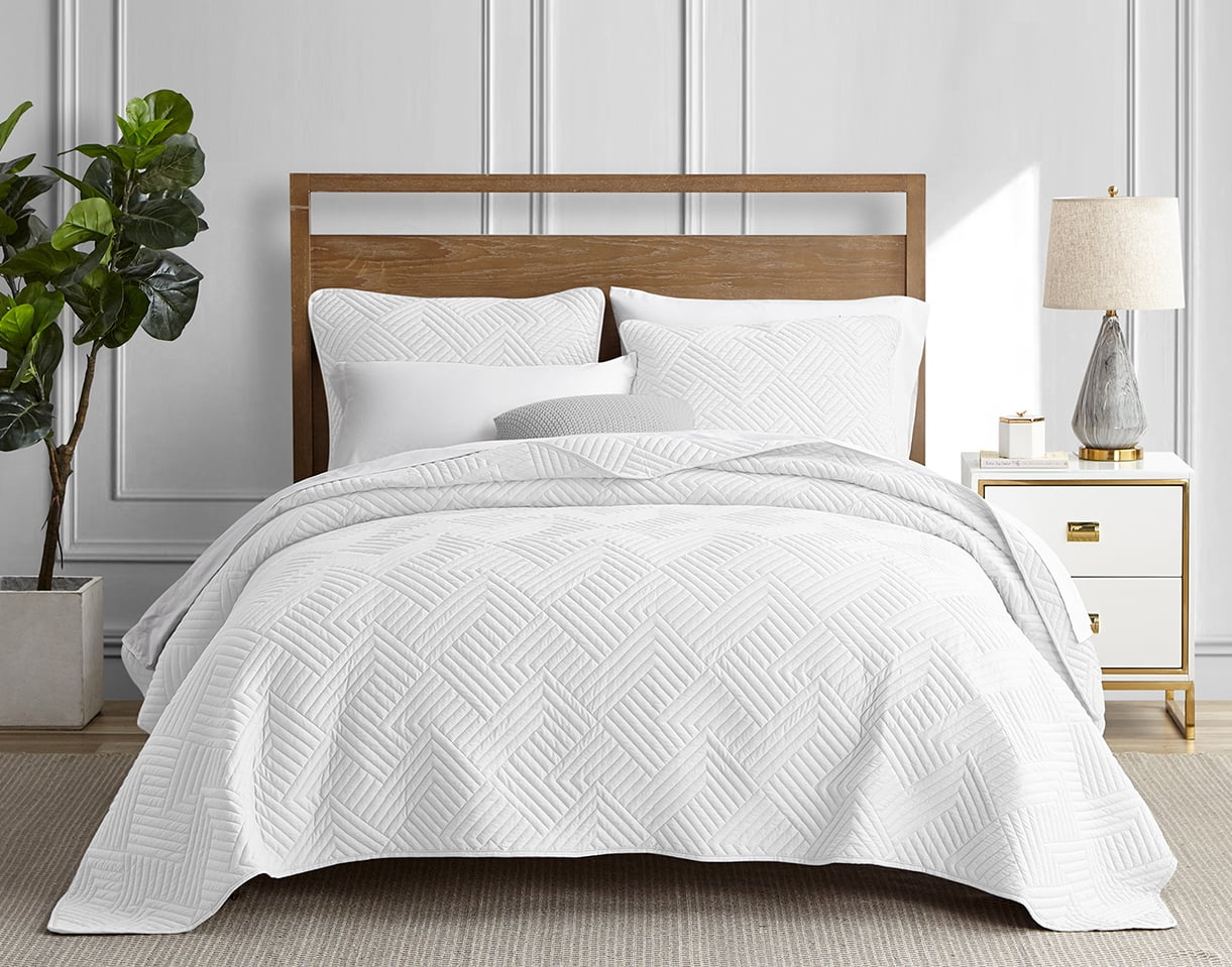 DESIGN STUDIO Garment Wash Grid White 3-Piece Microfiber Quilt Set ...