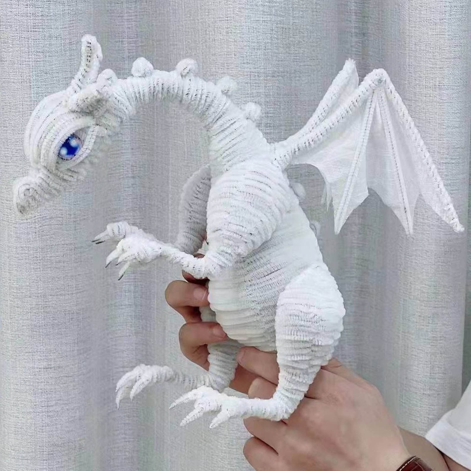 DIY Christmas Tree Kit - Twisted Stick Craft Set with Green Pipe Cleaners, Wooden Sticks, Log ...